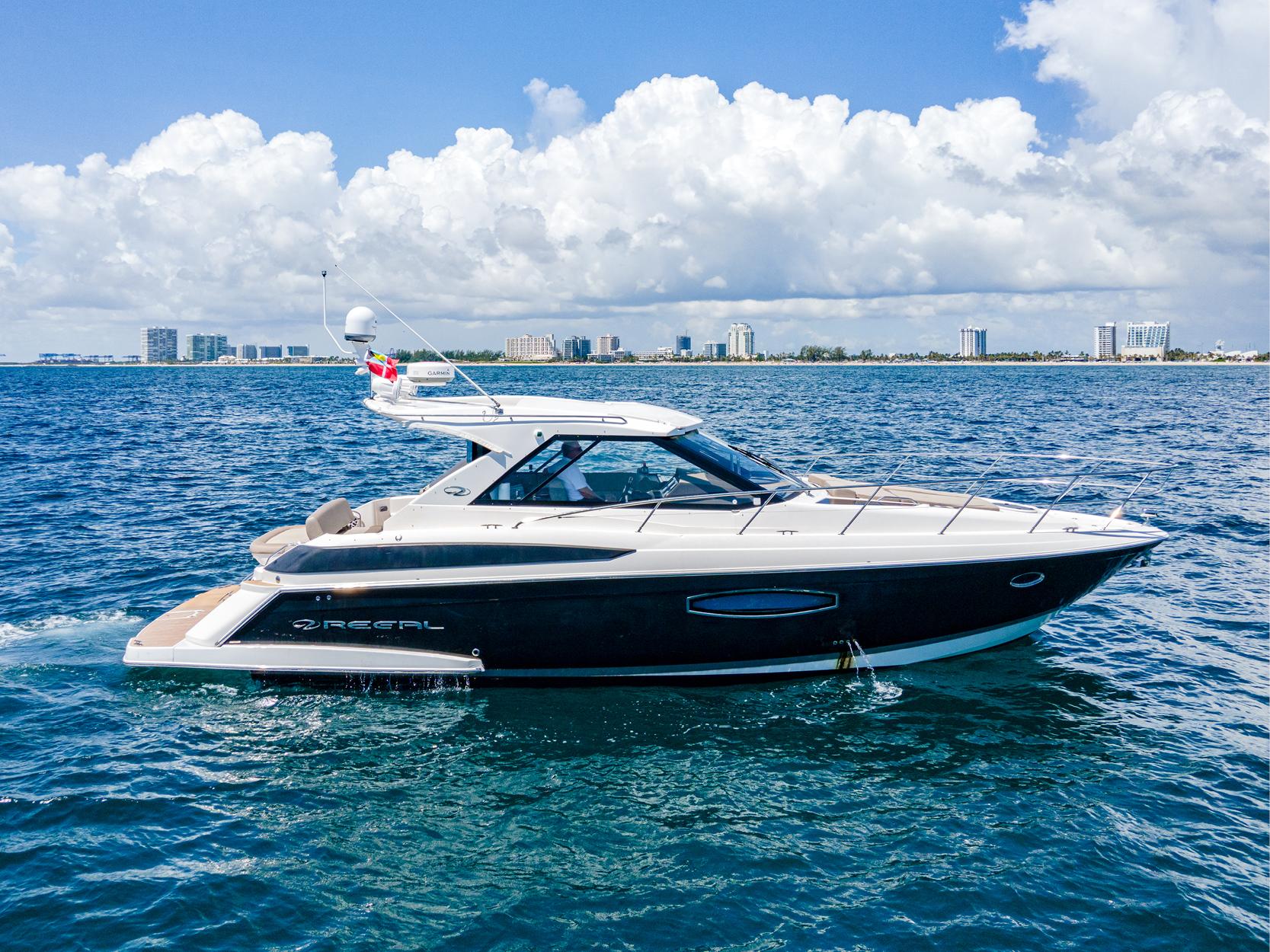 2015 Regal 42 Sport Coupe Motor Yachts for sale - YachtWorld