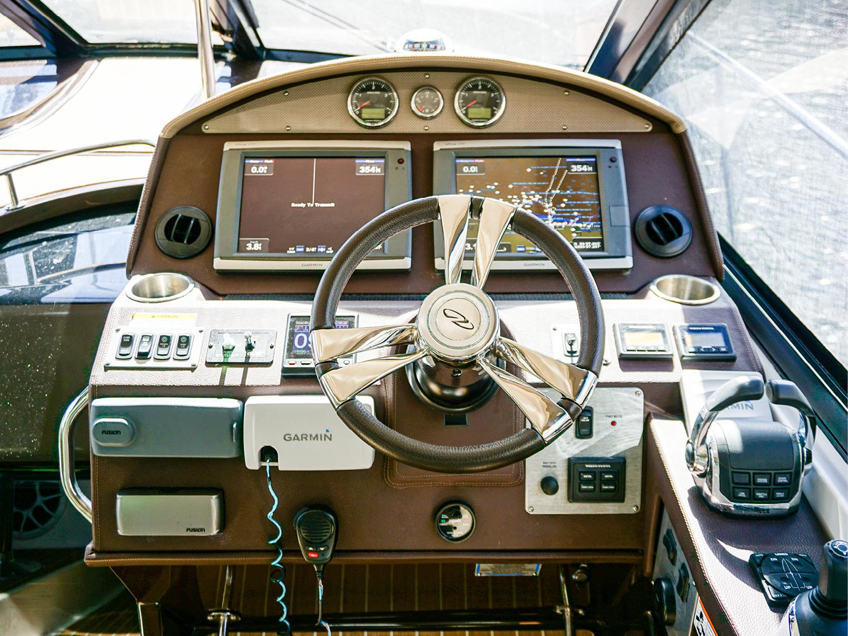 2015 Regal 42 Sport Coupe Motor Yachts for sale - YachtWorld