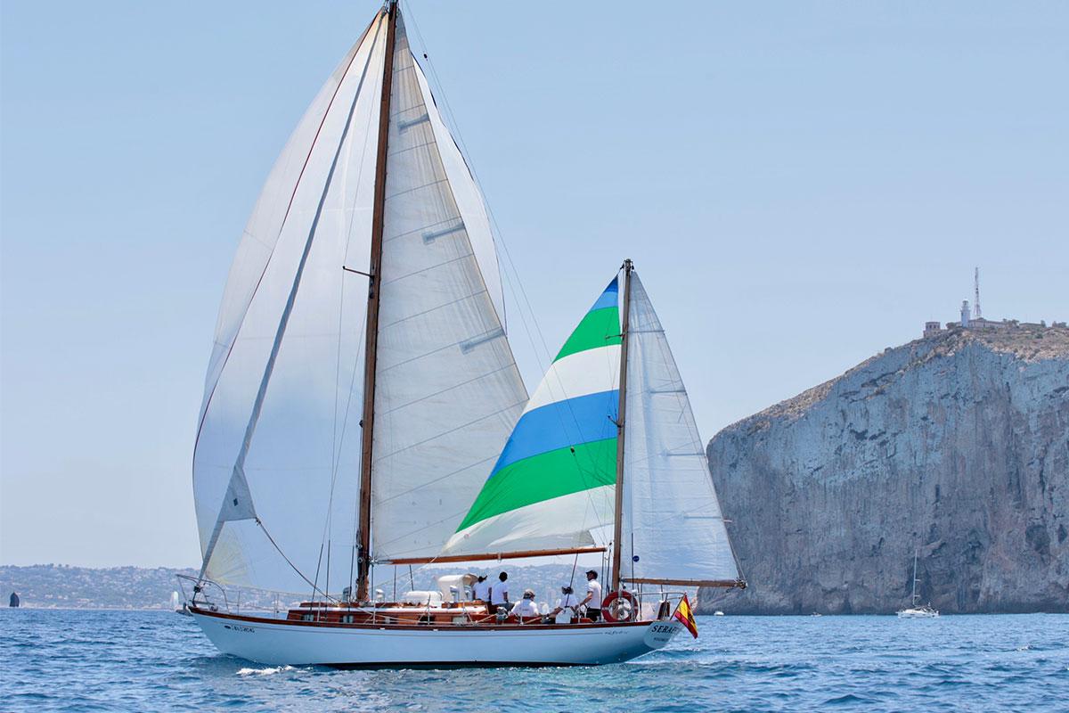 1974 Cheoy Lee Offshore 40 Antique and Classic for sale - YachtWorld