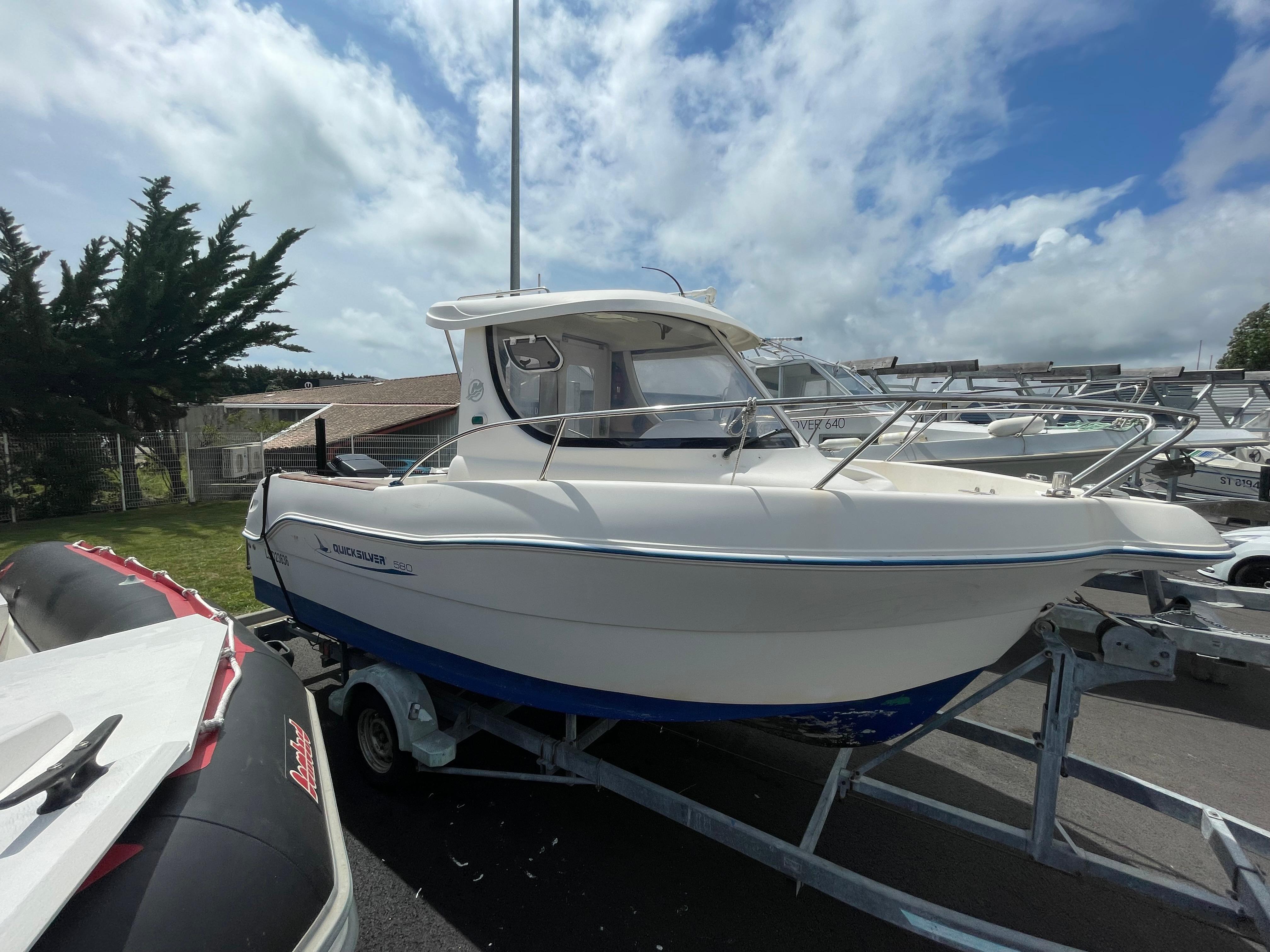 New 2006 Quicksilver 580 Pilothouse - 44 - Loire-Atlantique | YachtFocus