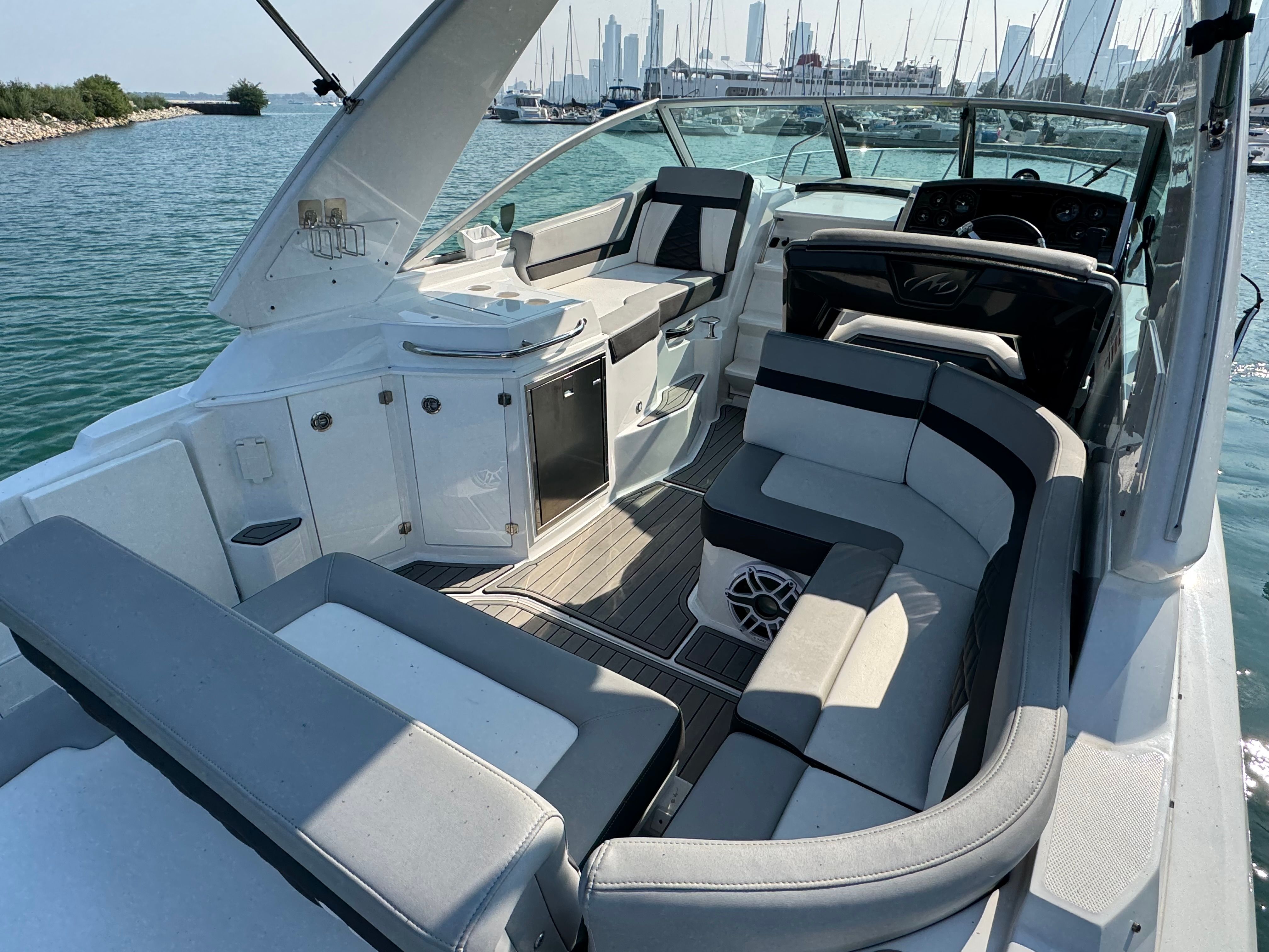 2021 Monterey 295 SY Express Cruiser for sale - YachtWorld