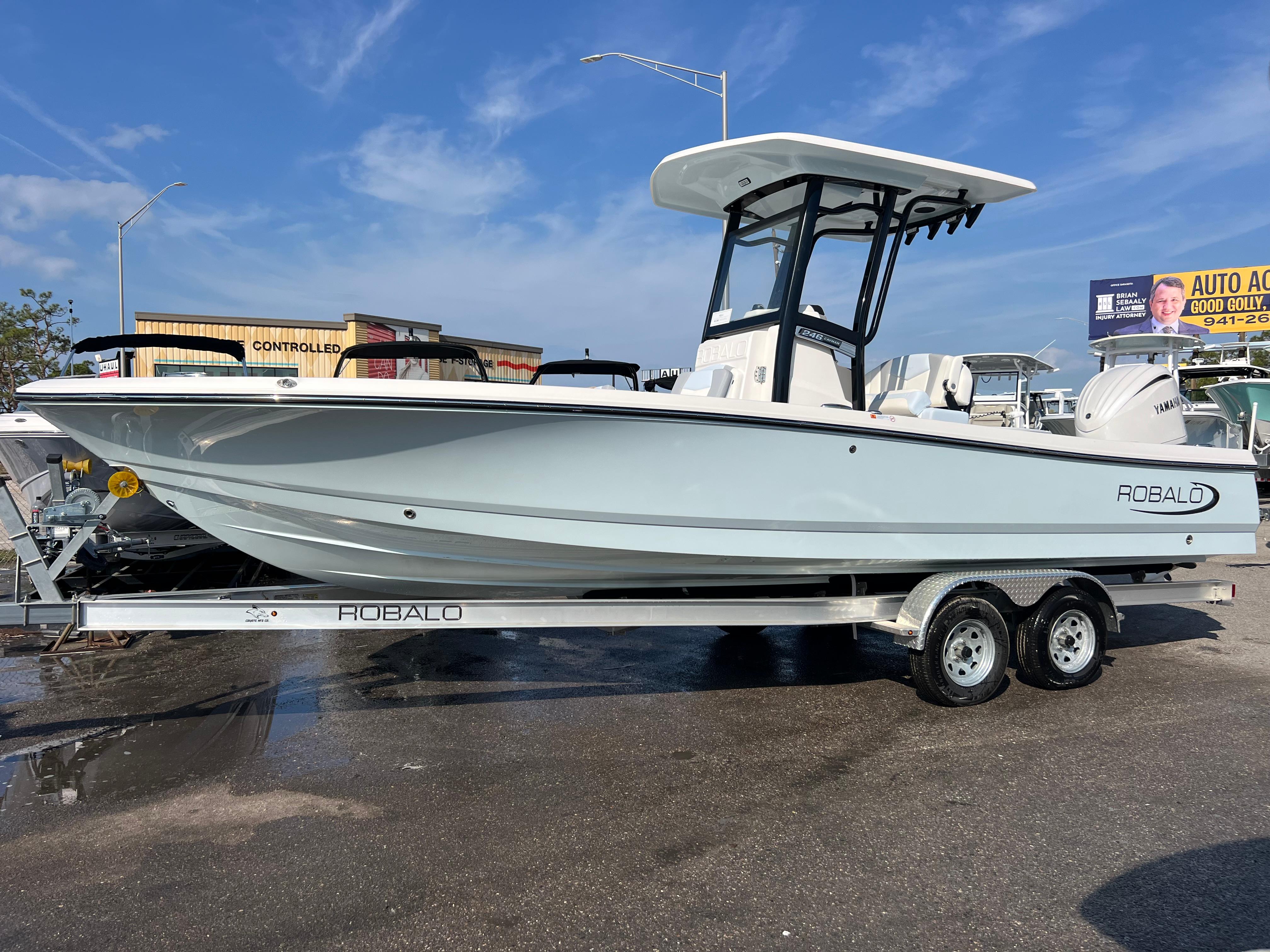 2025 Robalo 246 Cayman Bay for sale - YachtWorld