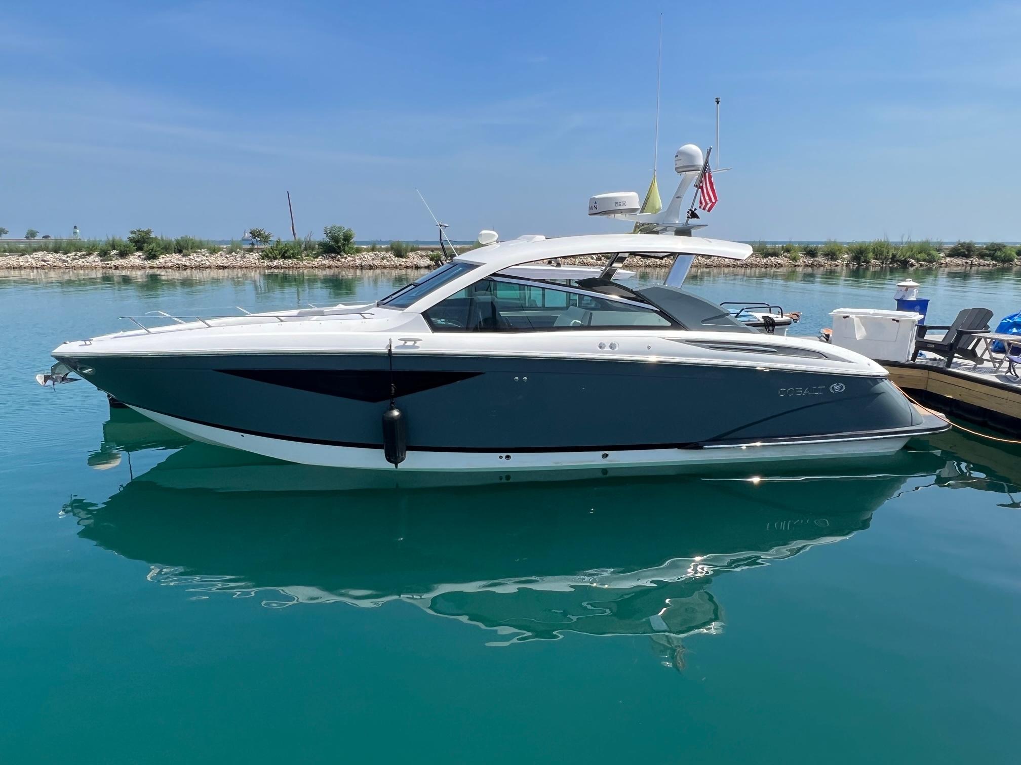 2018 Cobalt A36 Bowrider Boote Kaufen - YachtWorld