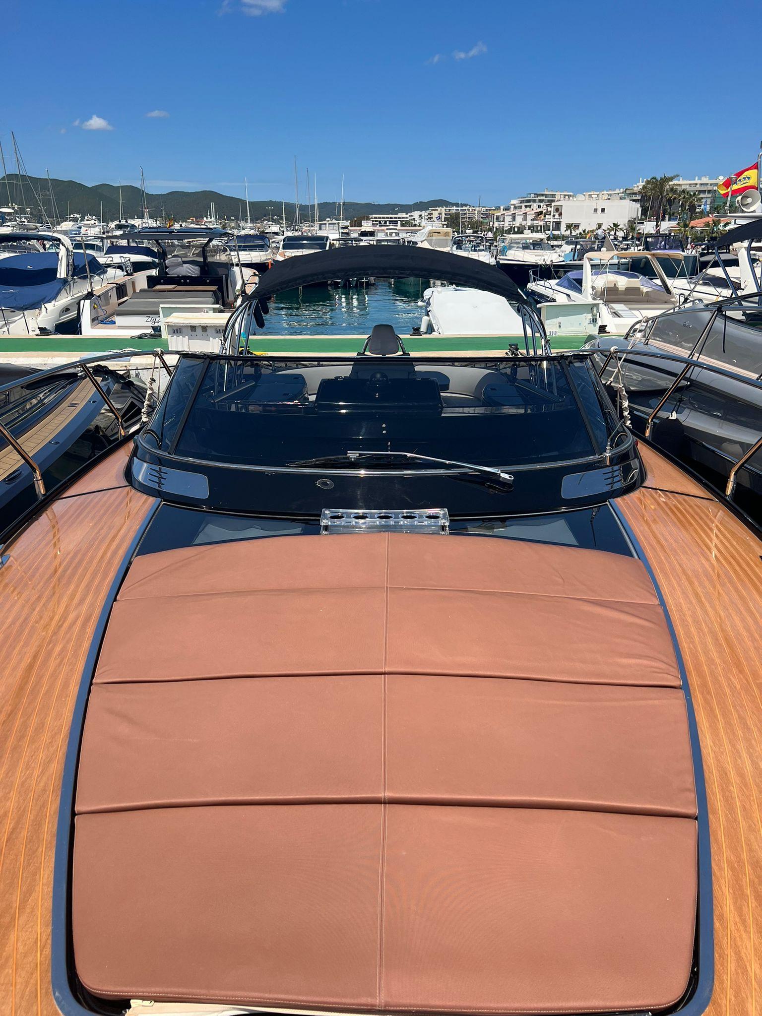 2013 Riva 44 Rivarama Cruiser for sale - YachtWorld