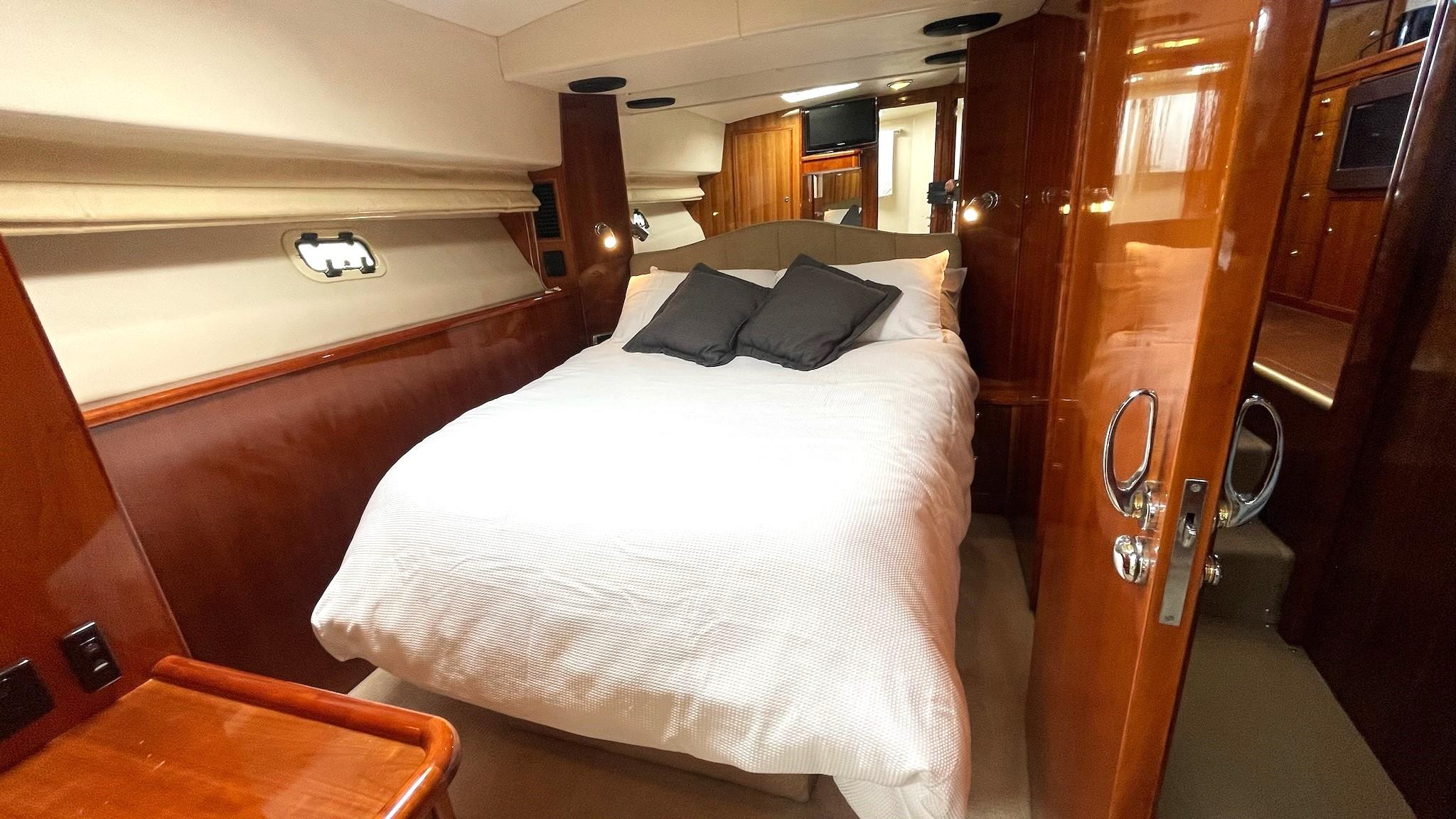 2002 Riviera 48 Flybridge for sale - YachtWorld