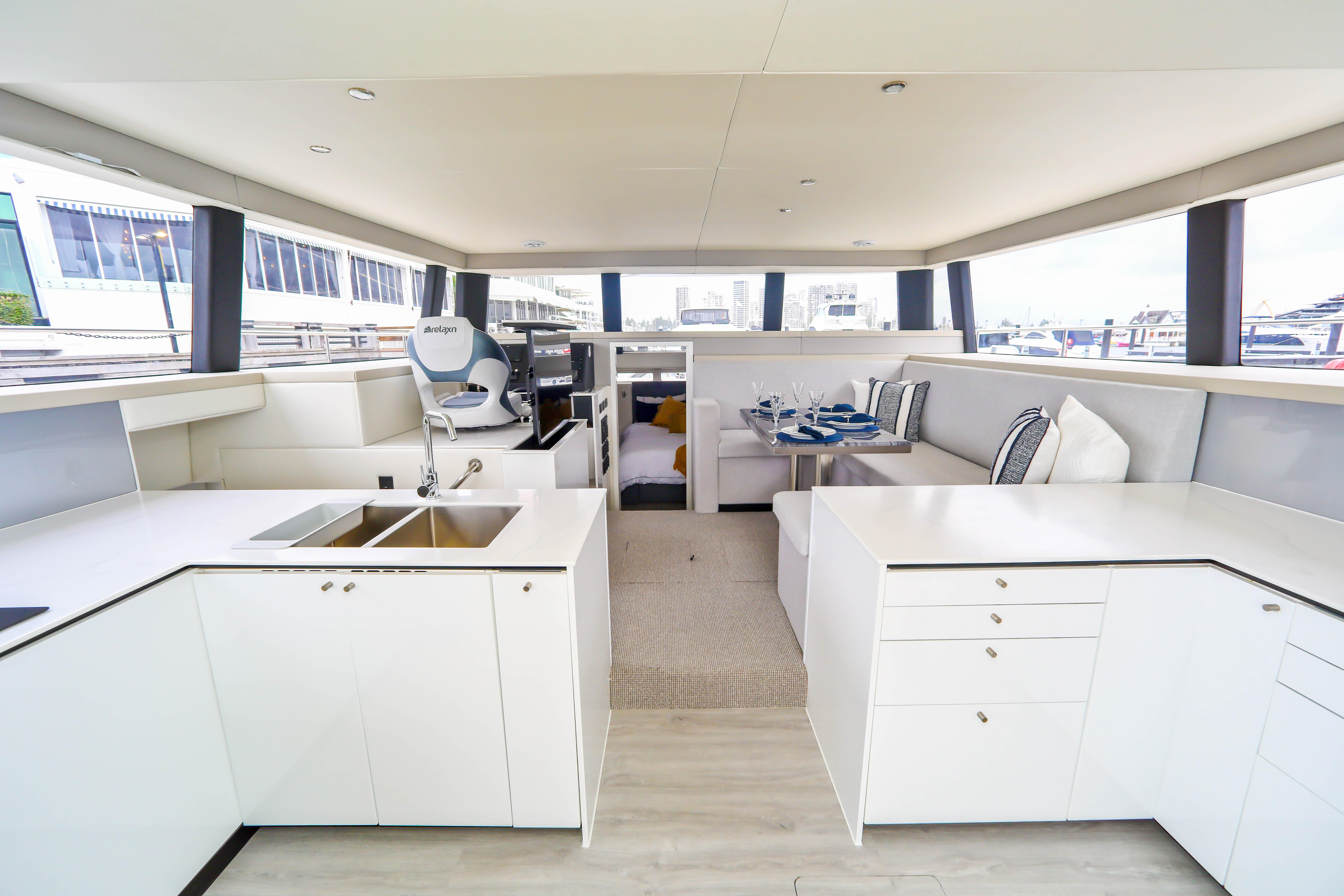 2022 Sunpower 44 VIP Power Catamaran for sale - YachtWorld