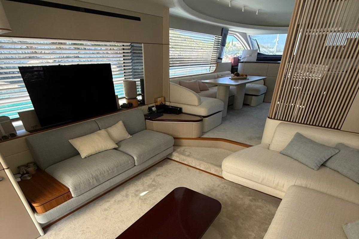 2022 Azimut Fly 68 Barcos flybridge en venta - YachtWorld