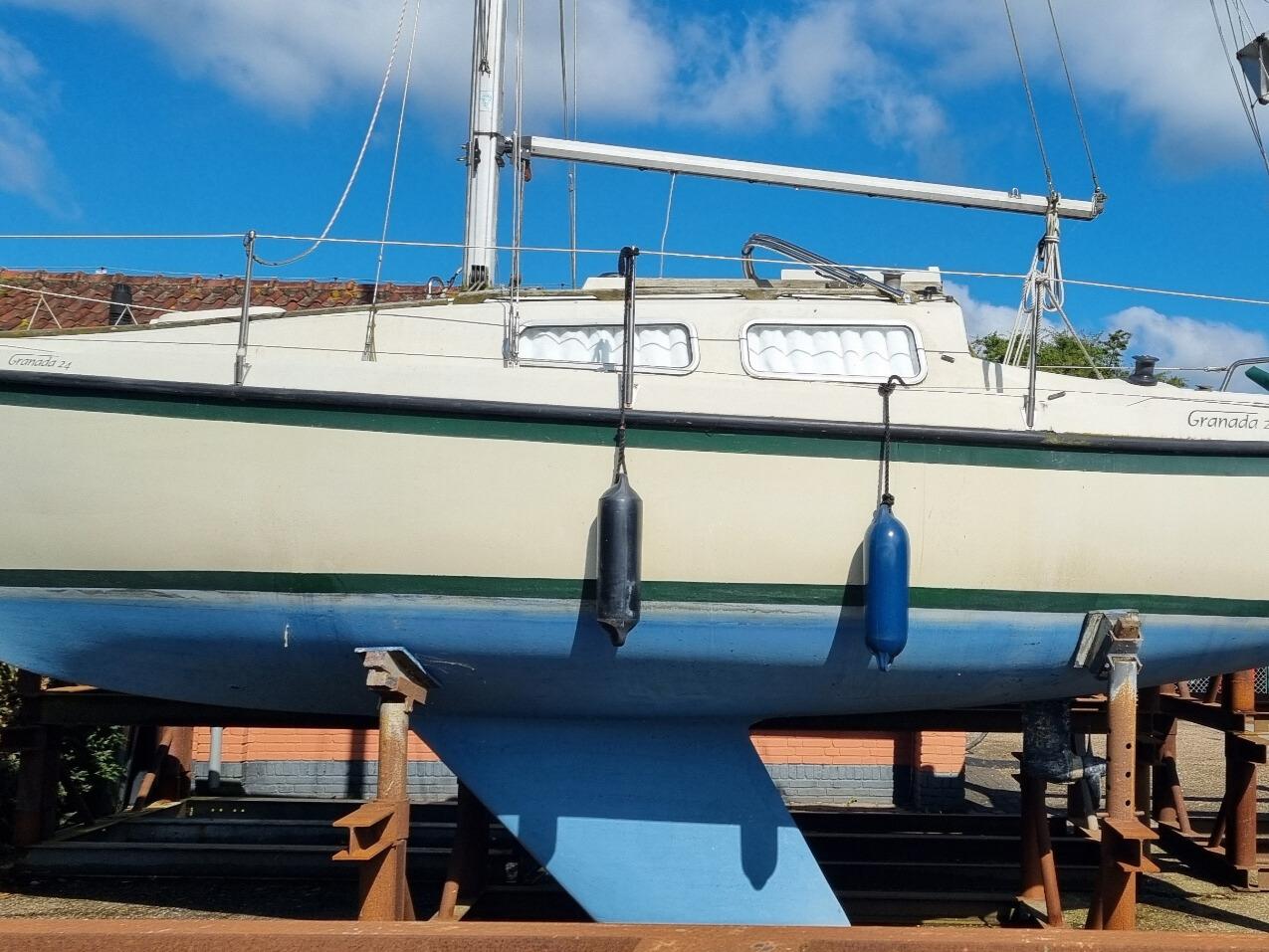 Granada 24 | 7m | 1979 | Boats and Outboards