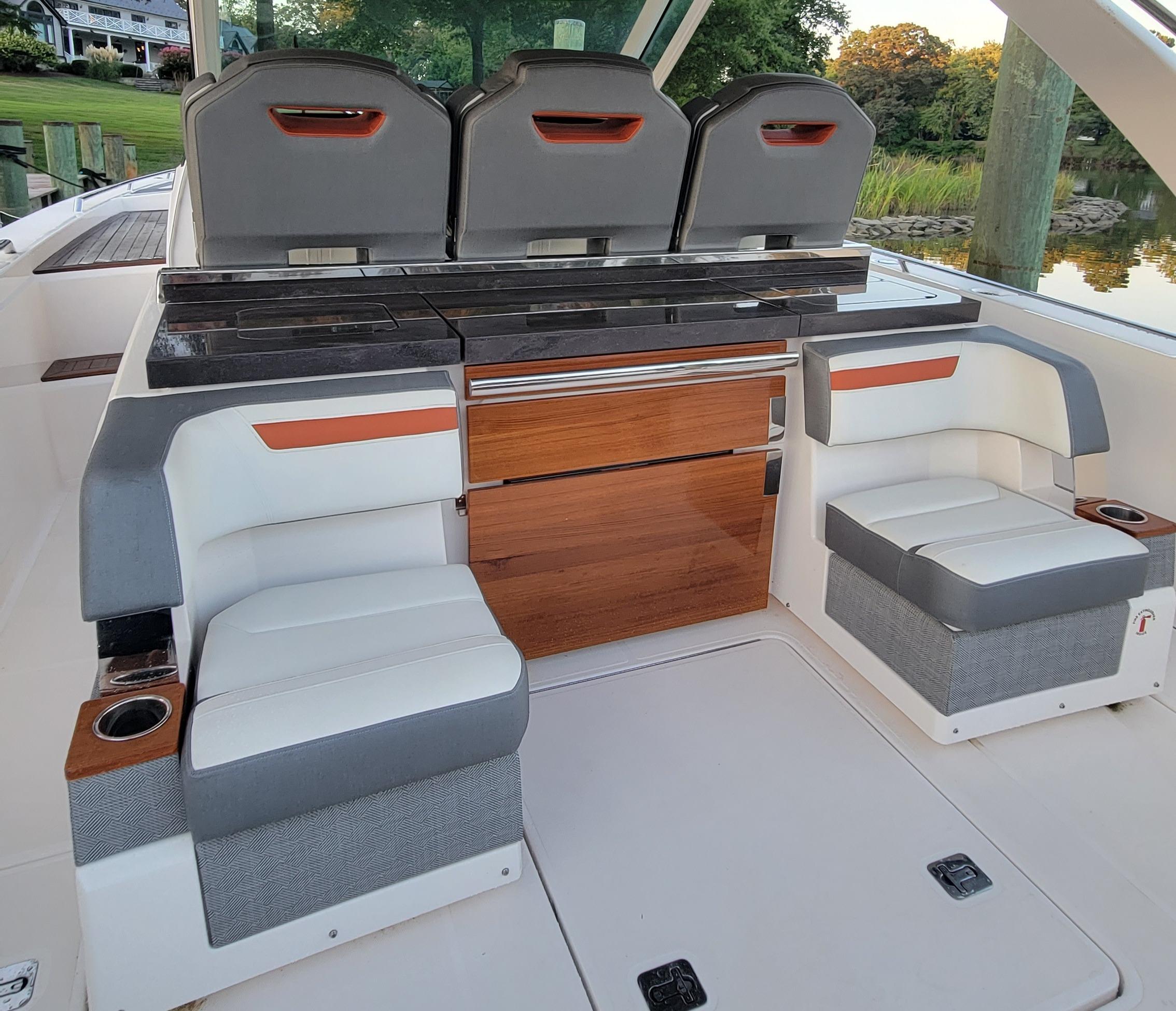 2019 Tiara Sport 38 LS Cuddy Cabin for sale - YachtWorld