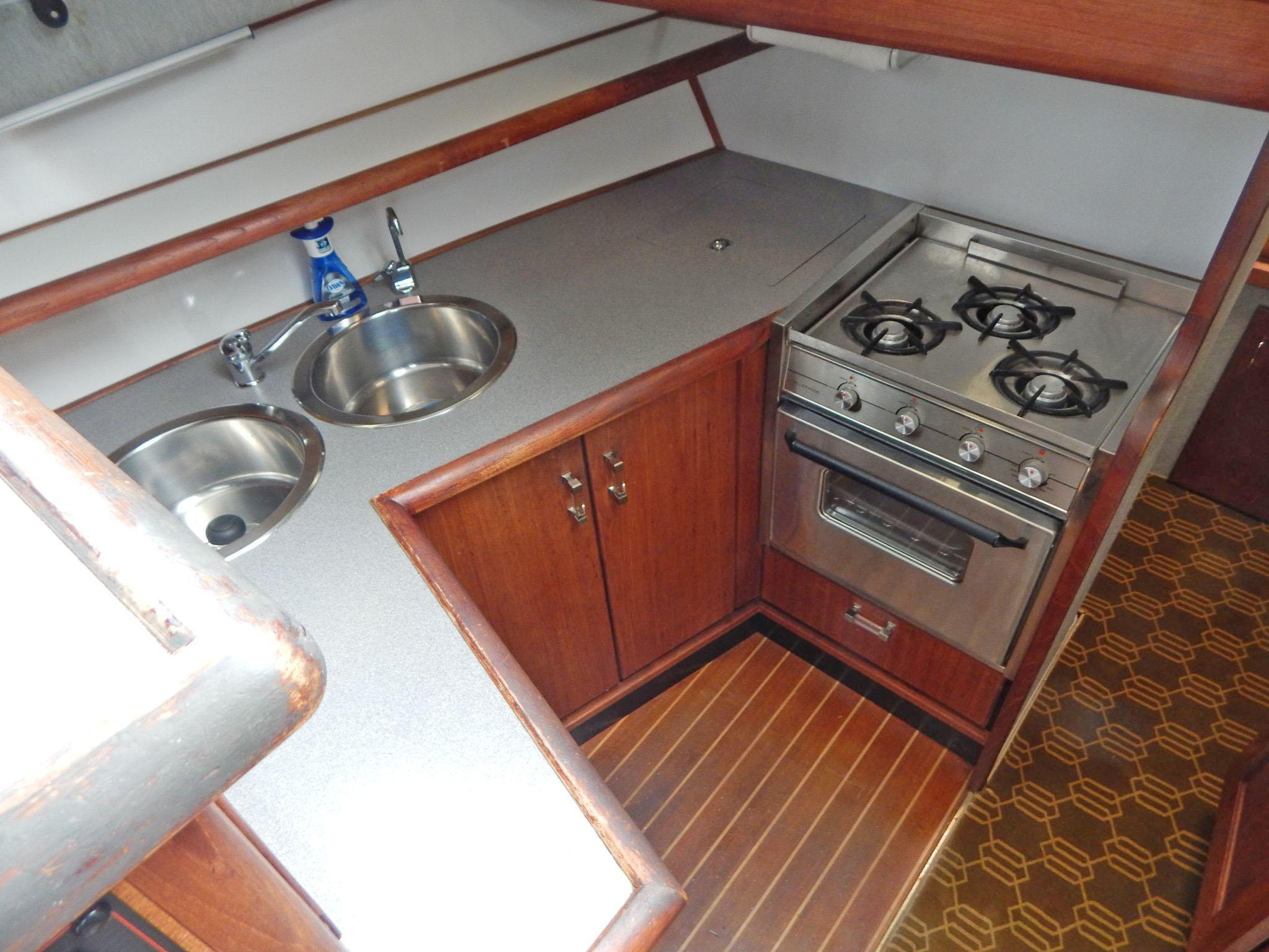 1991 Bayliner 3288 Motoryacht Motor Yacht for sale - YachtWorld