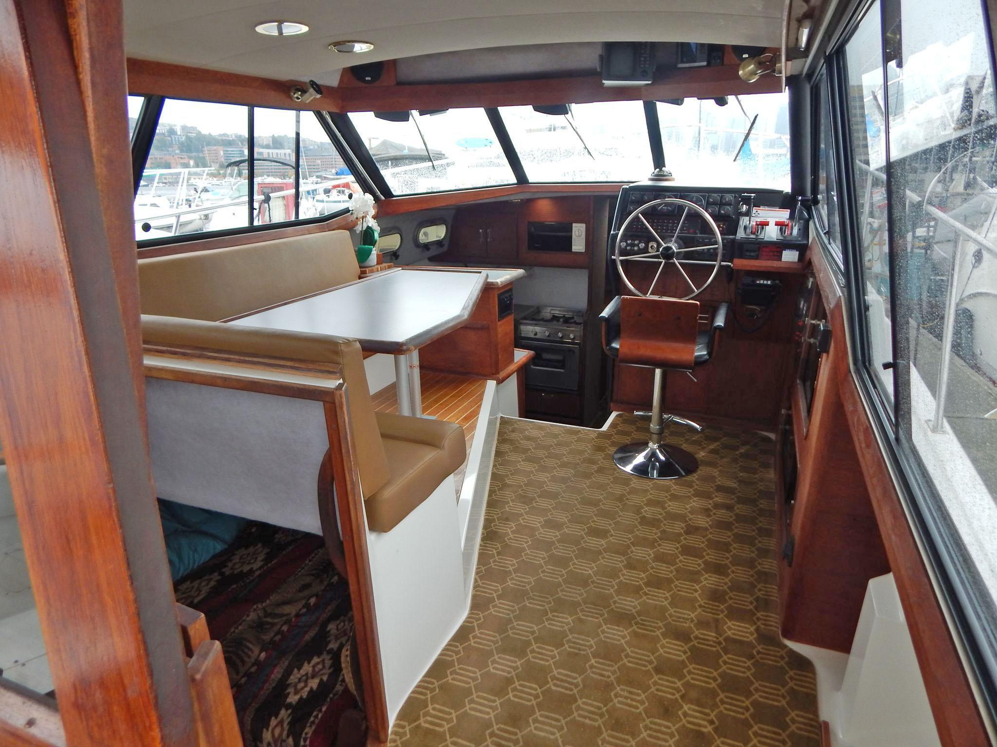 1991 Bayliner 3288 Motoryacht Motor Yacht for sale - YachtWorld