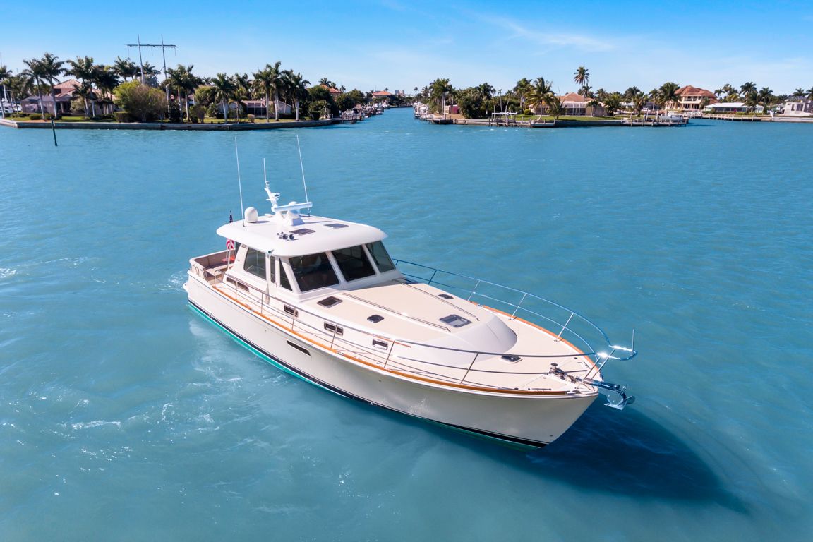 2018 Sabre 48 Salon Express IPS - Weber Yachts