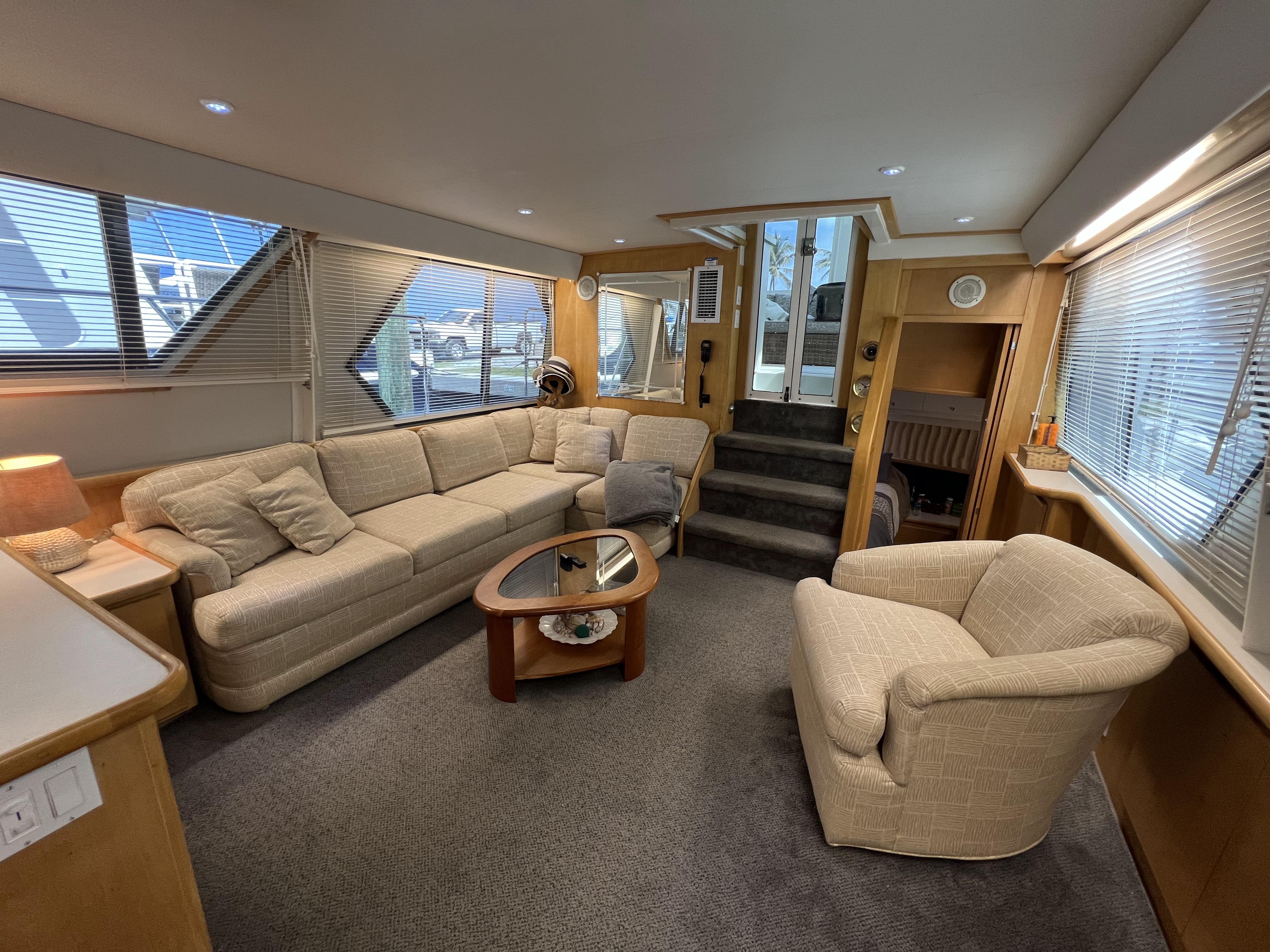 1995 Carver 440 Aft Cabin Motor Yacht Motoryachten Kaufen - YachtWorld