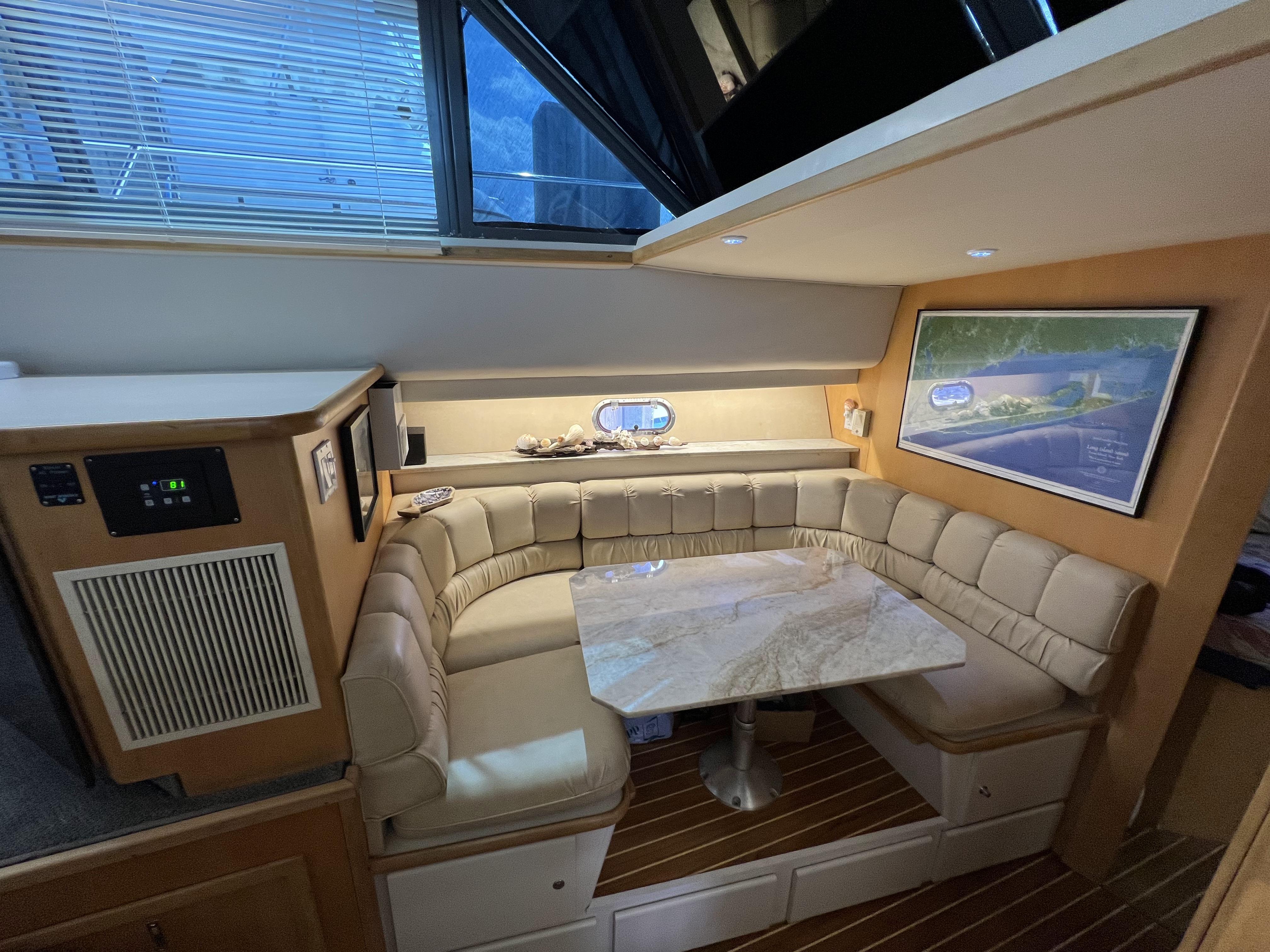 1995 Carver 440 Aft Cabin Motor Yacht Motoryachten Kaufen - YachtWorld