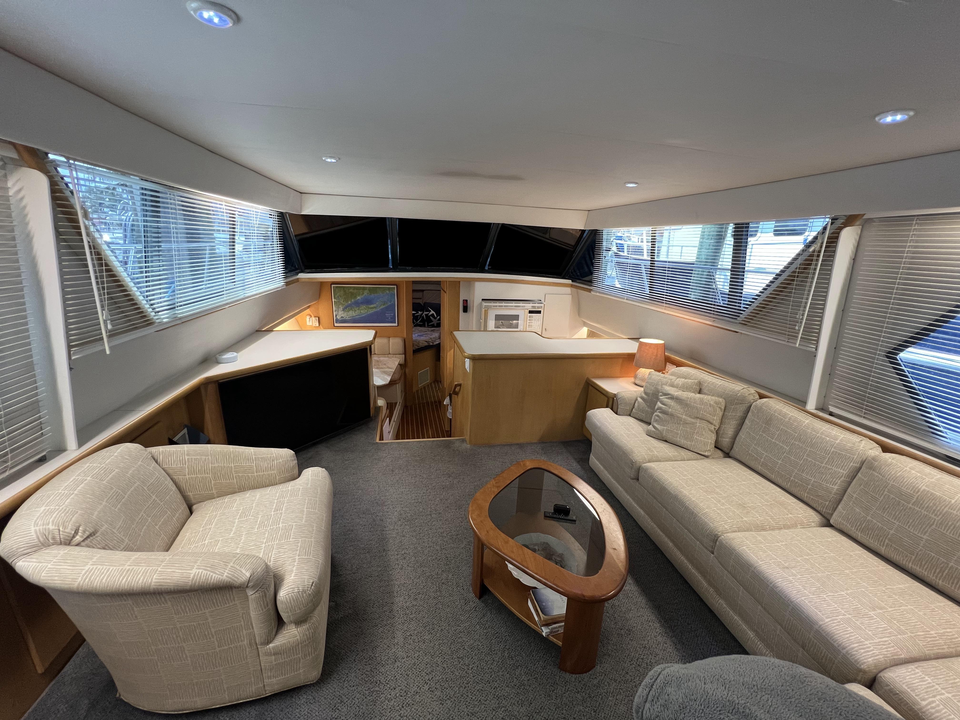 1995 Carver 440 Aft Cabin Motor Yacht Yates a motor en venta - YachtWorld