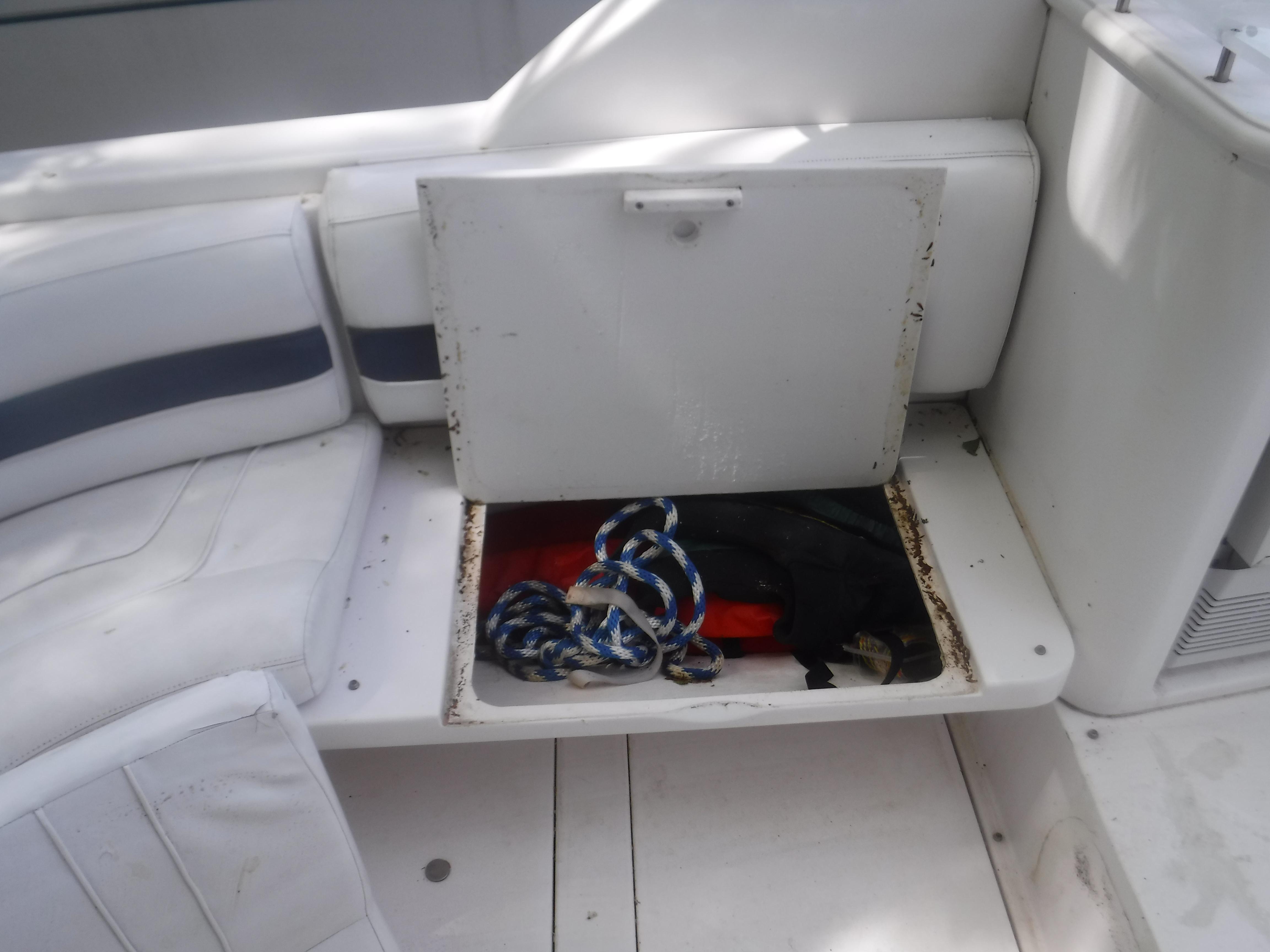 1998 Donzi 3250 Lxc Cruiser for sale - YachtWorld