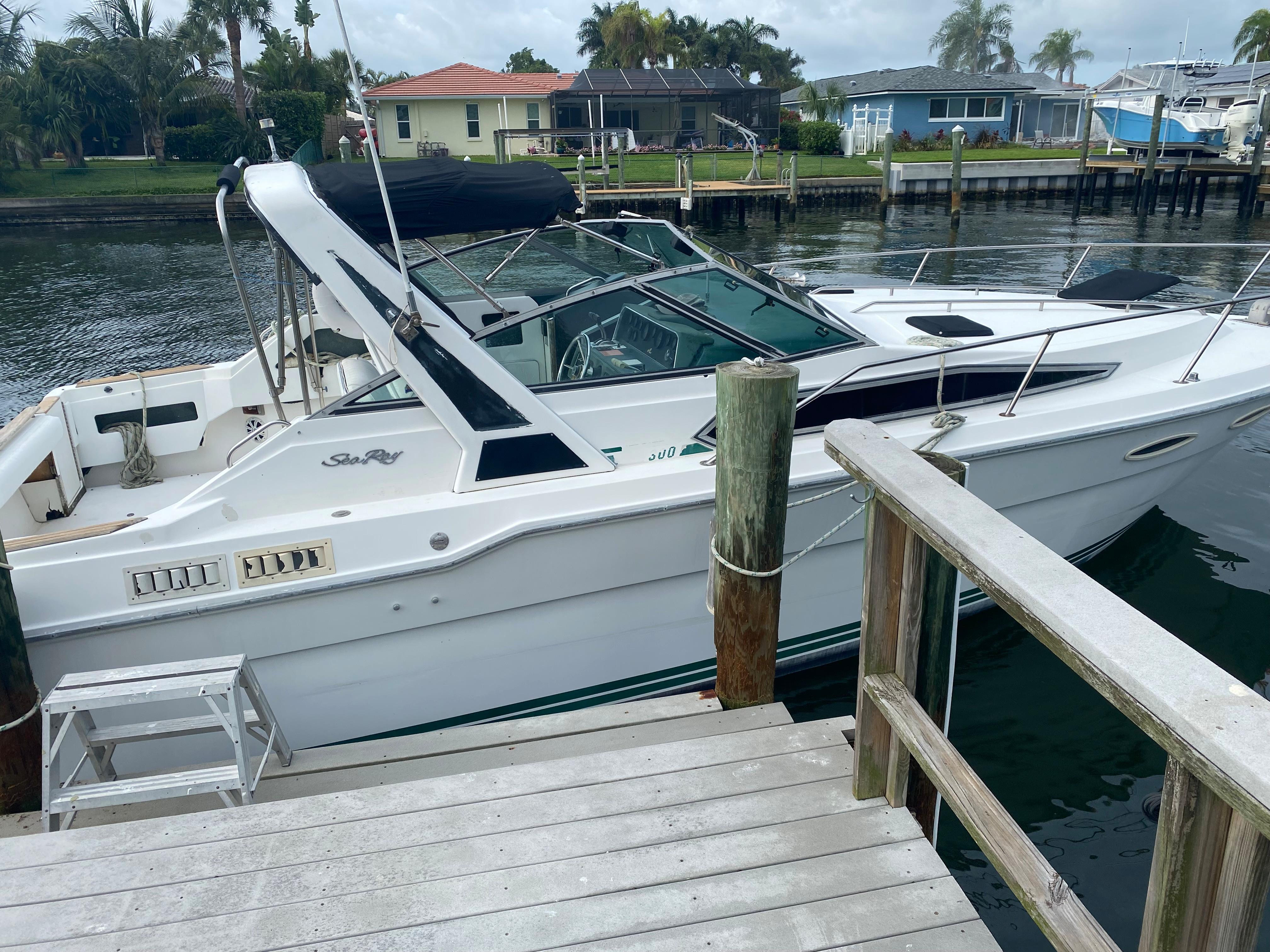 1989 Sea Ray 300 Weekender Express Cruiser for sale - YachtWorld