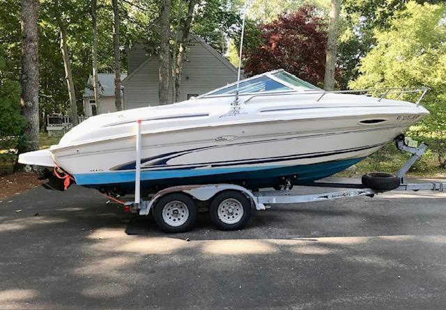 2001 Sea Ray 215 Express Cruiser Cuddy Cabin Kaufen - YachtWorld