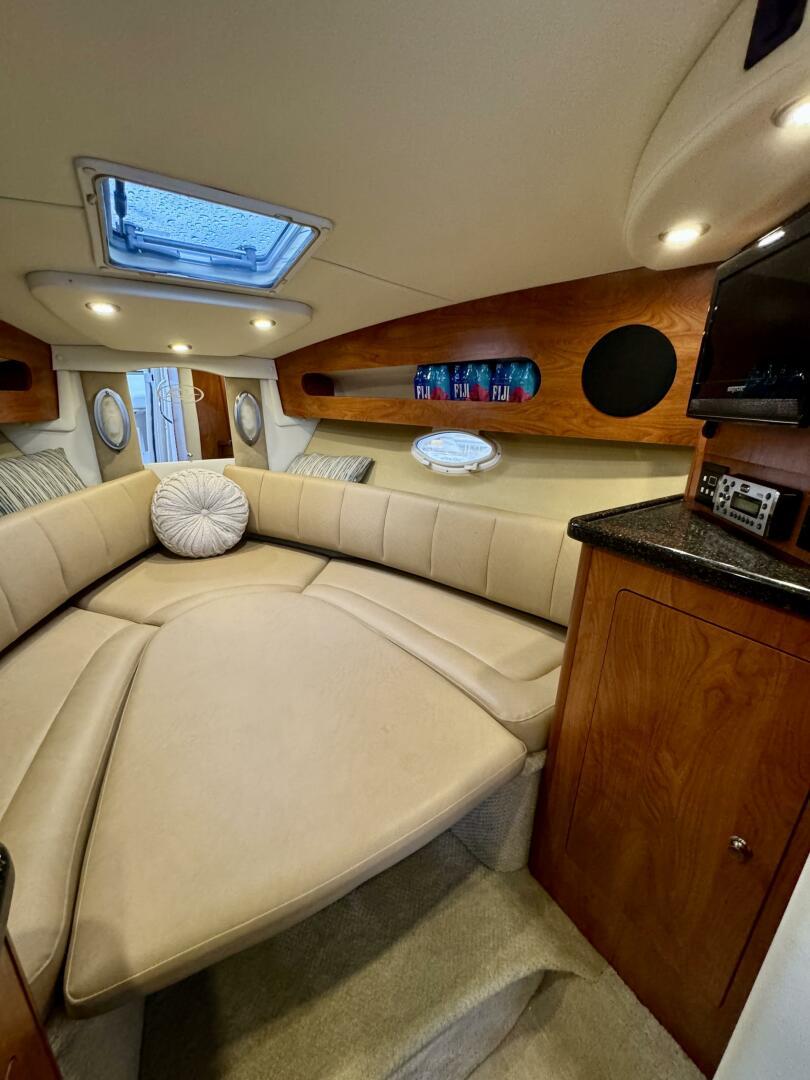 2011 Rinker 280 Express Cruiser Express Cruiser for sale - YachtWorld