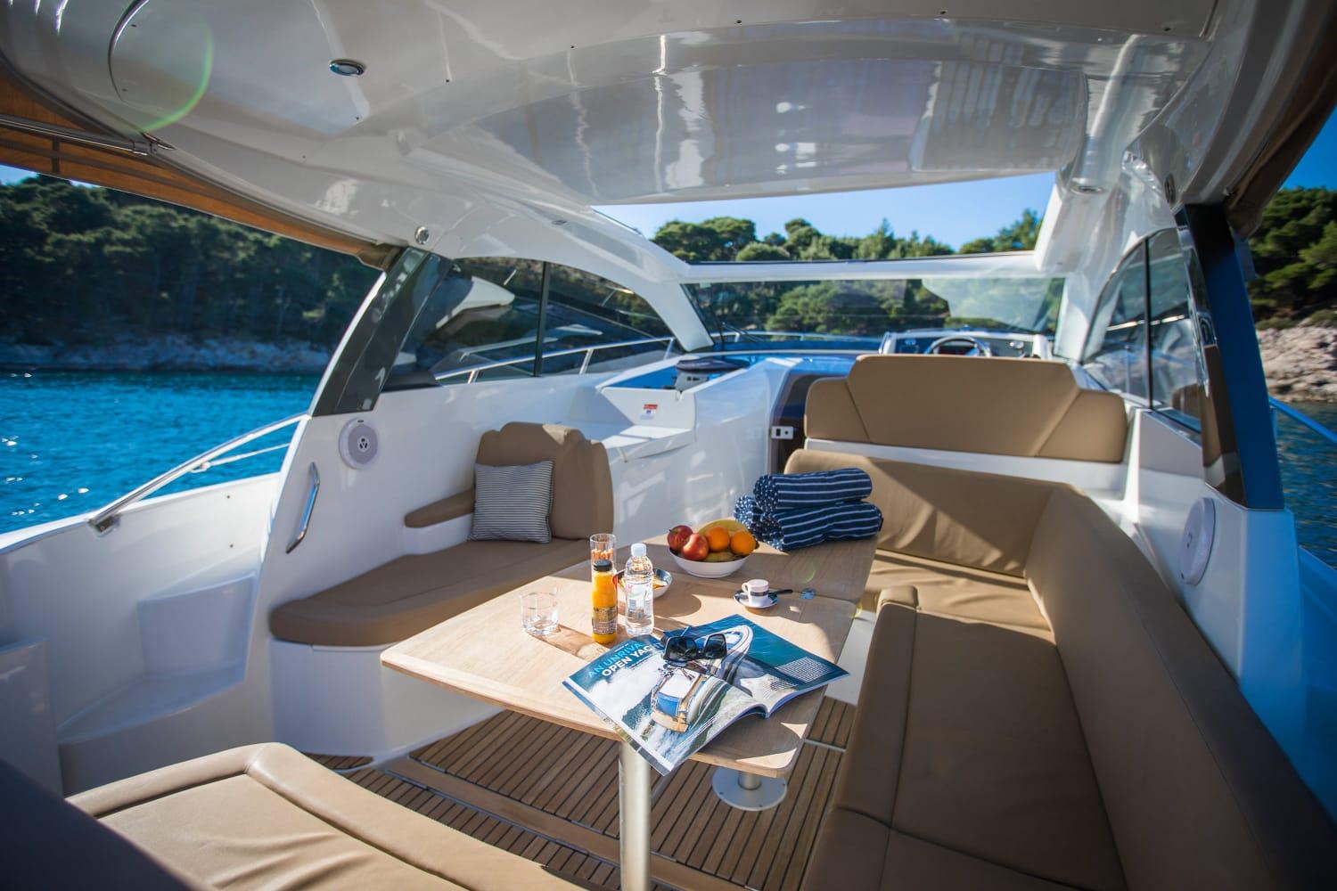2012 Jeanneau Leader 10 Sports Cruiser for sale - YachtWorld