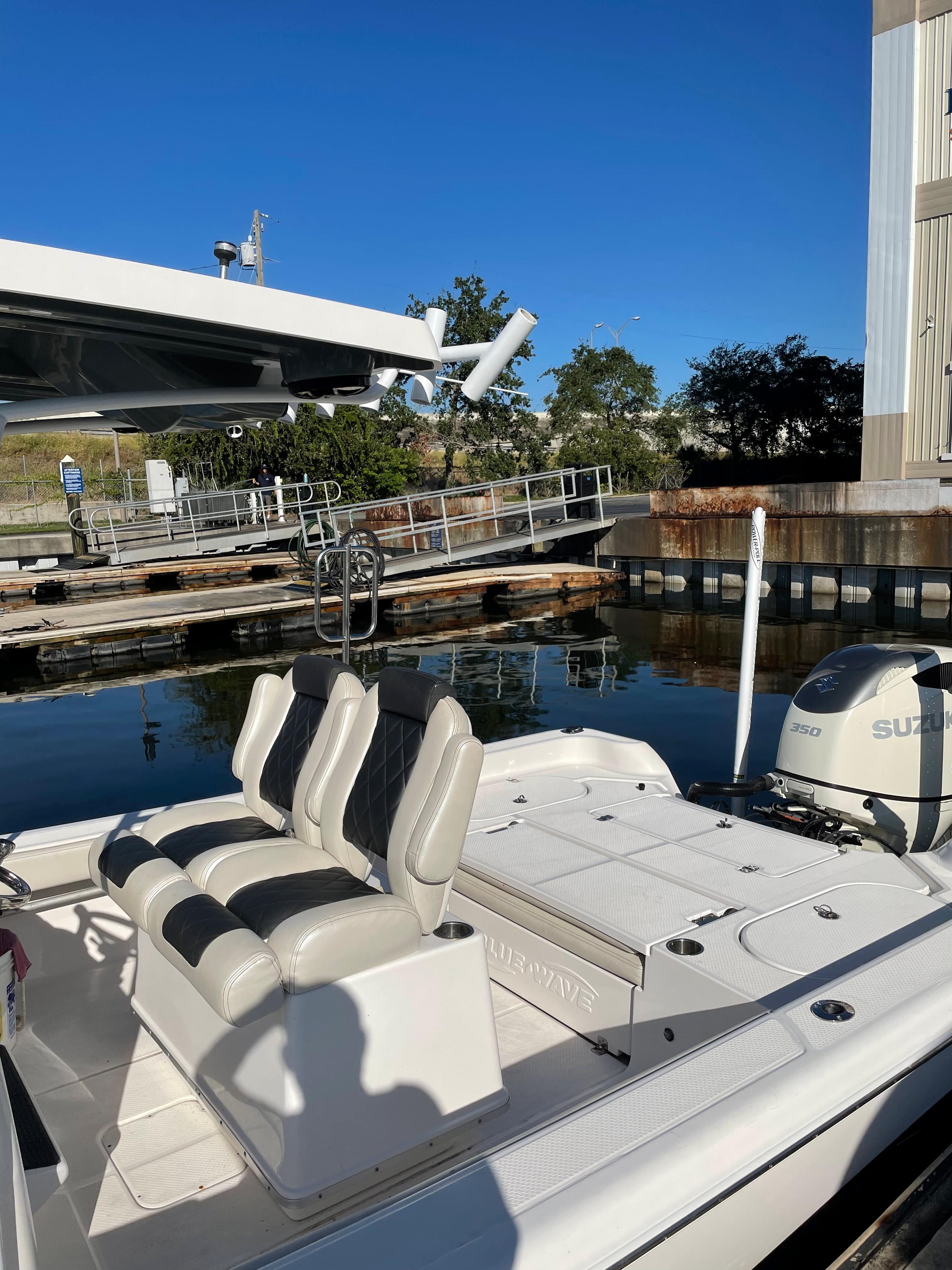 2018 Blue Wave Center Console Hybrid Center Console for sale - YachtWorld