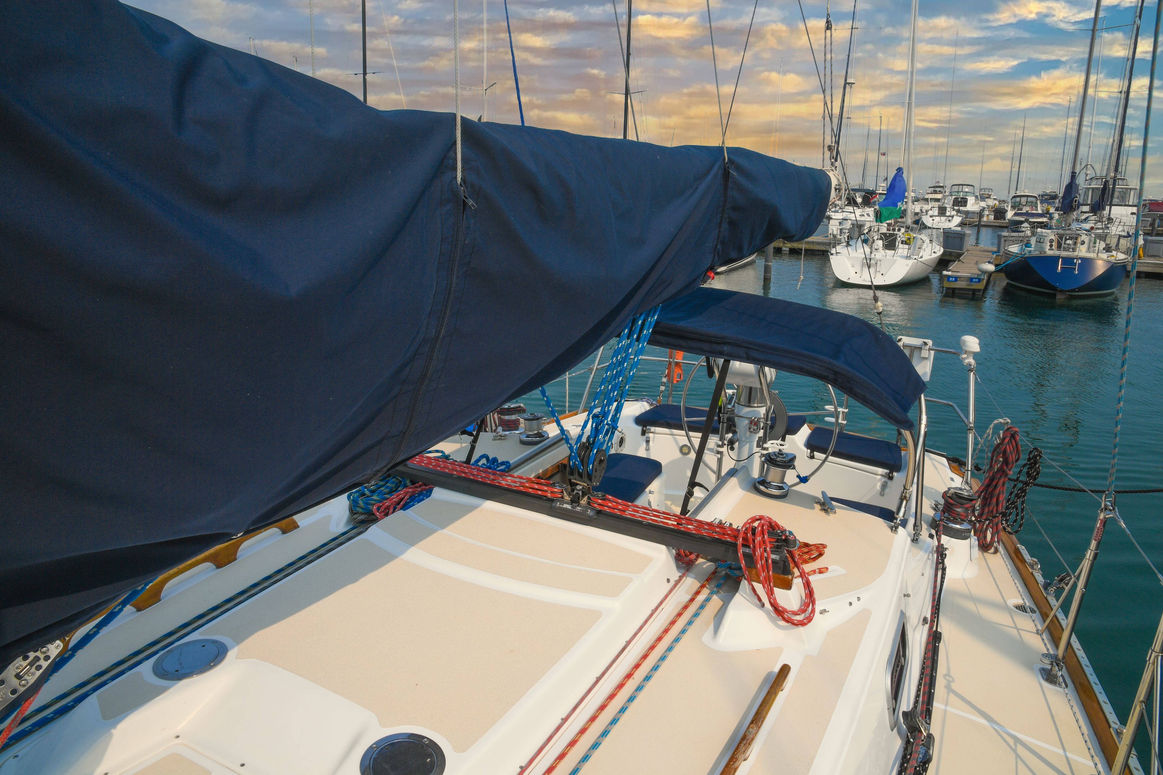 1993 Tartan 31 Piper - Weber Yachts