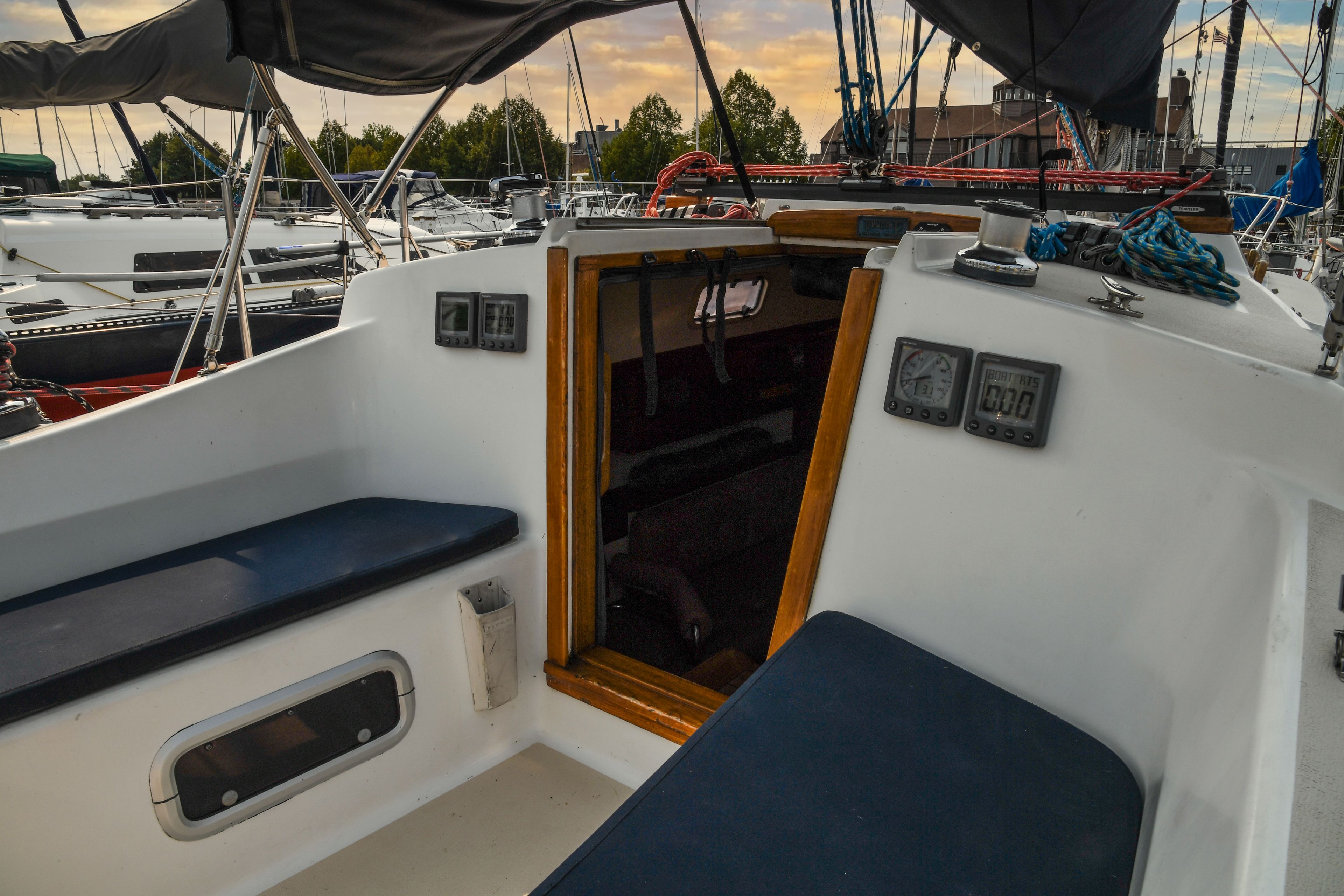 1993 Tartan 31 Piper - Weber Yachts