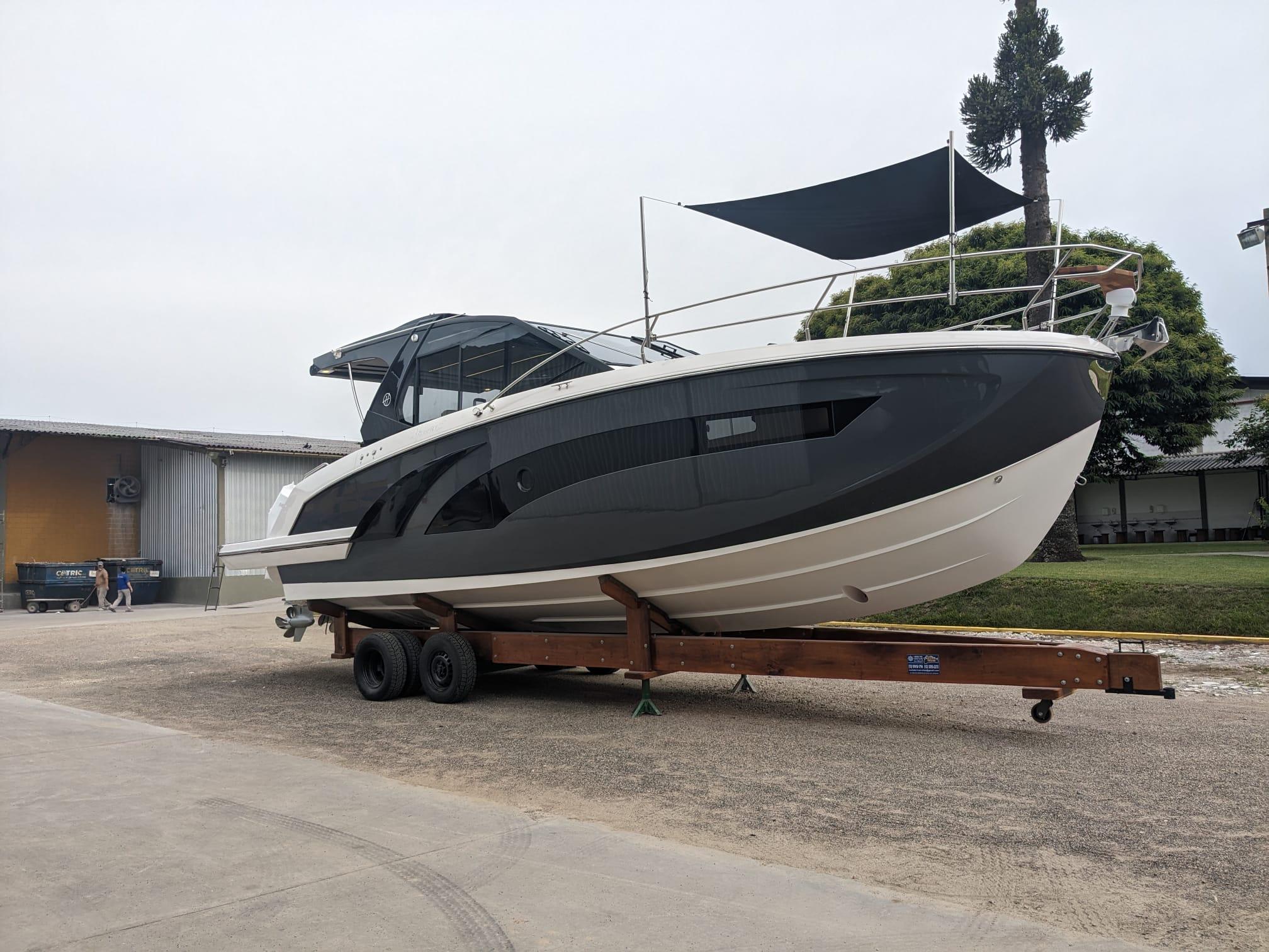 2024 Hanover 387 Motor Yachts for sale - YachtWorld