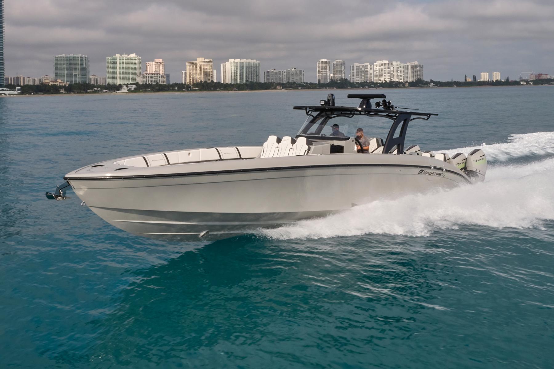 2021 Midnight Express 43 Open Center Console for sale - YachtWorld