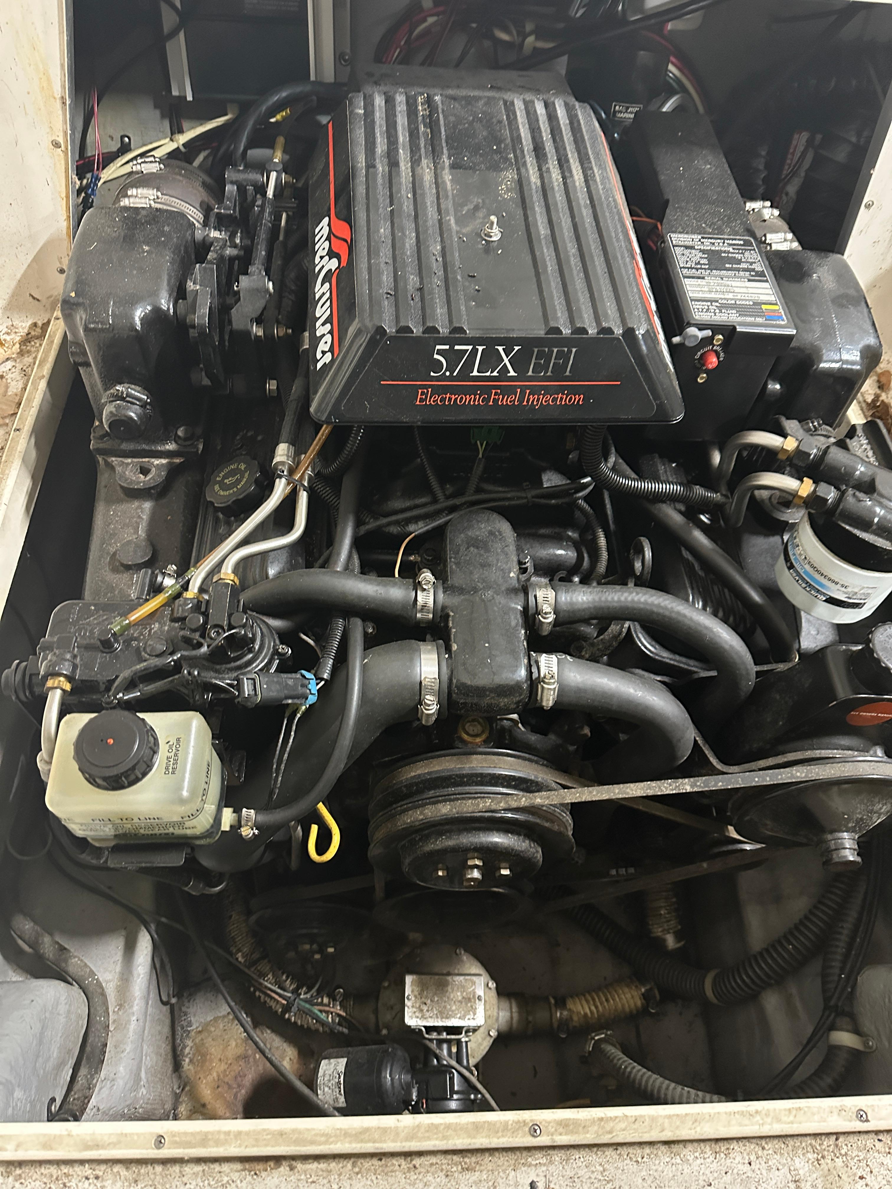 1996 Pro-Line 251 Walkaround I/O Walkaround for sale - YachtWorld