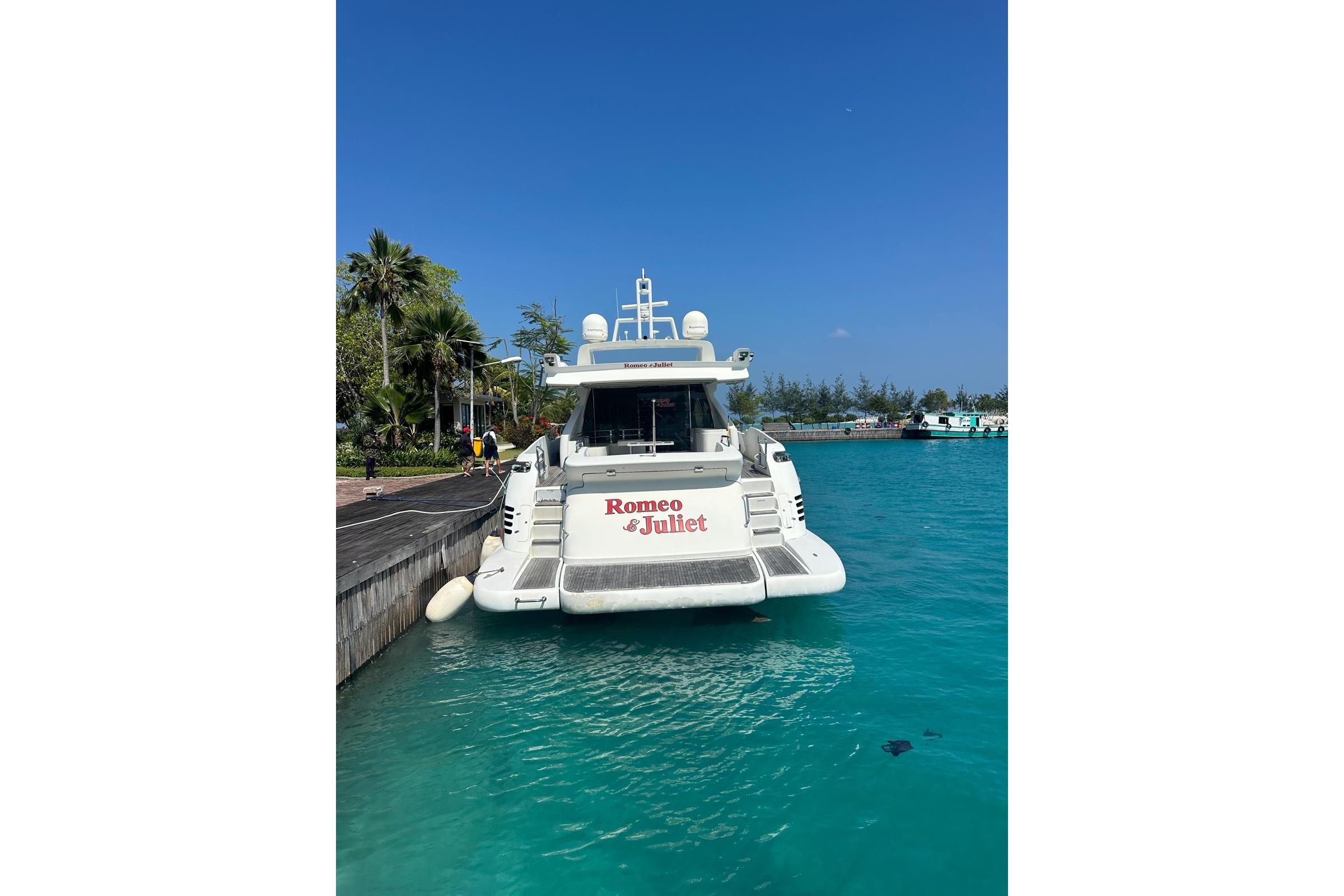 Azimut 86S | 2009 | 26m | Boatshop24