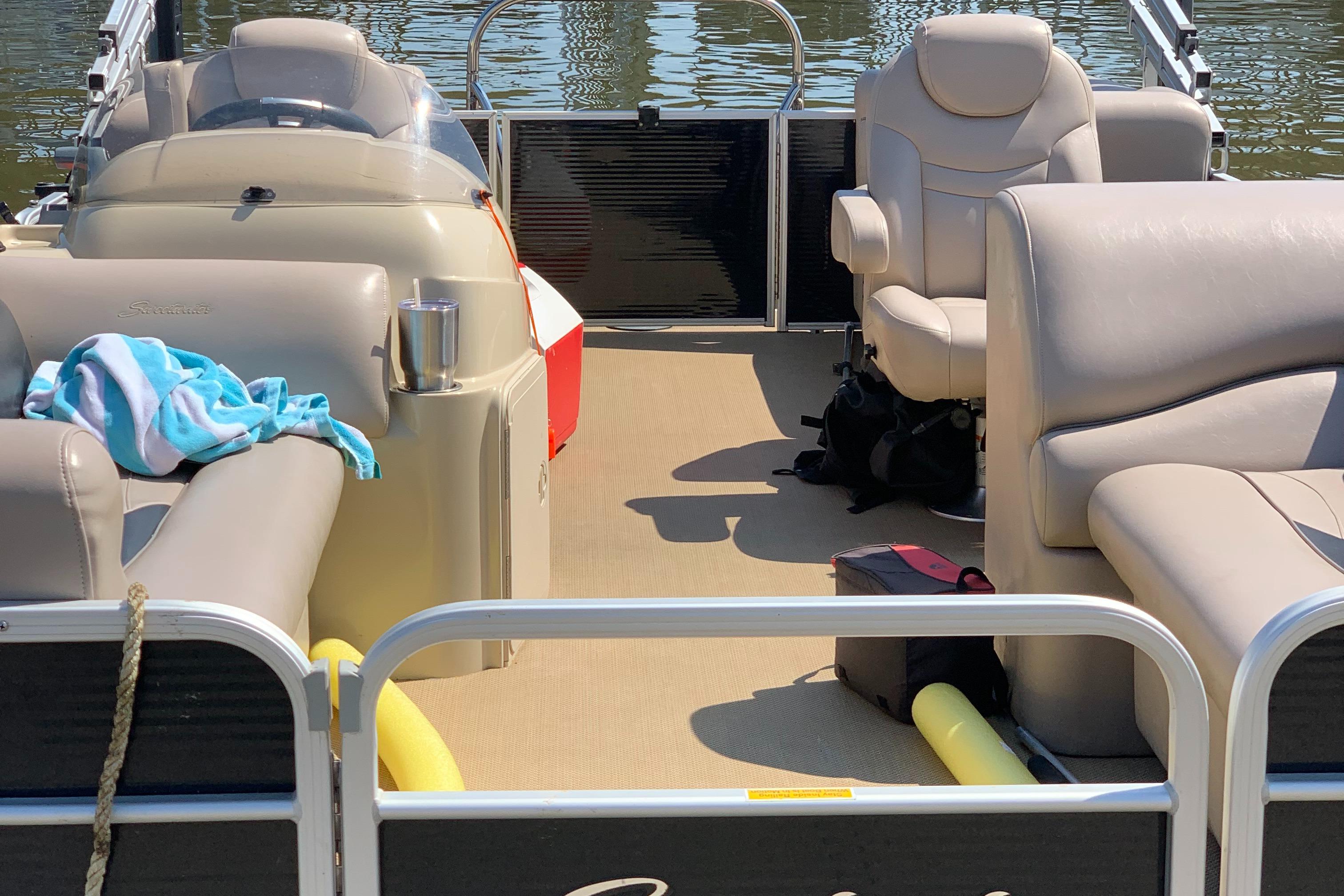 2015 Godfrey Sweetwater Pontoon for sale - YachtWorld