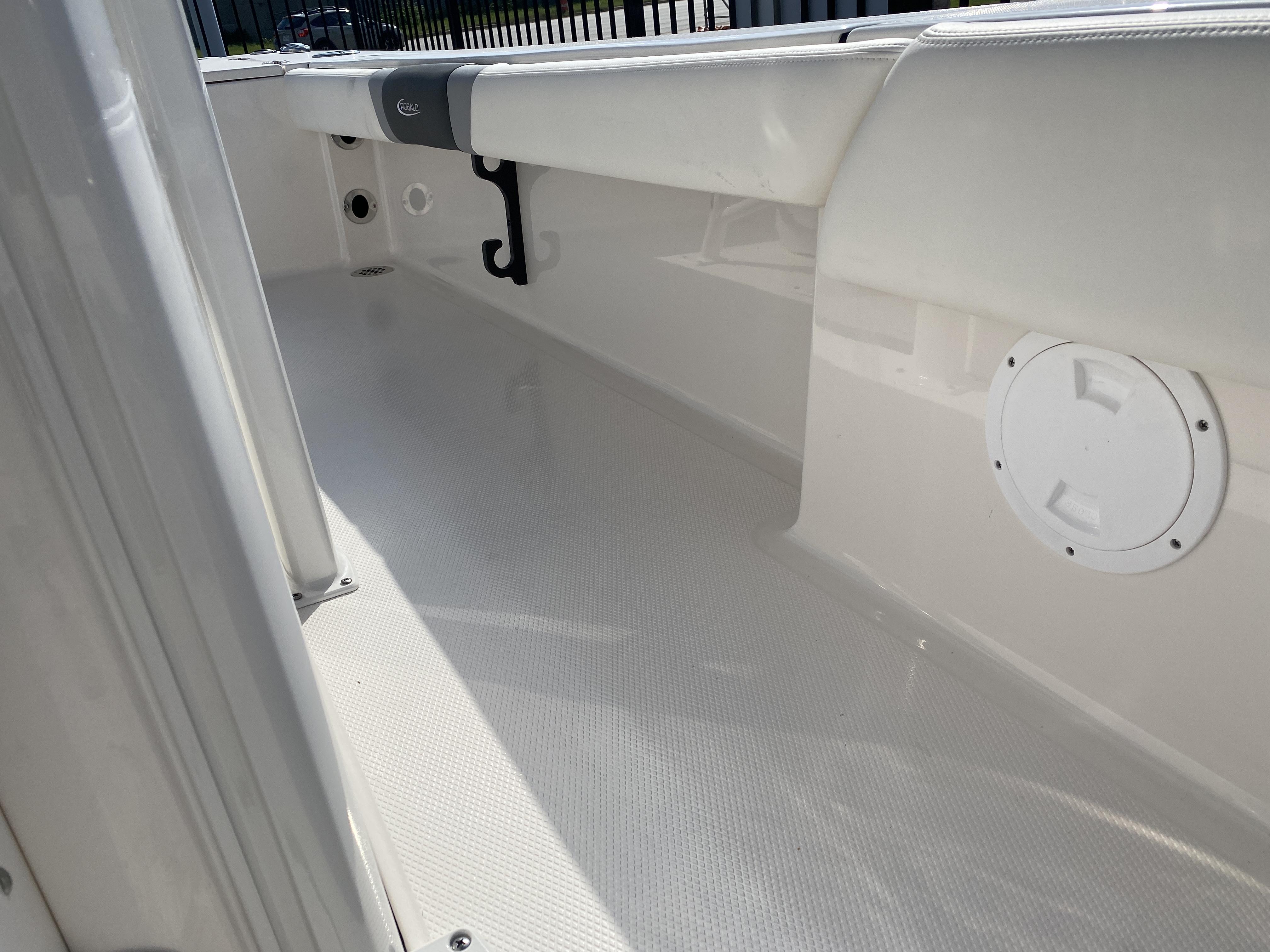 2023 Robalo 246 Bay for sale - YachtWorld