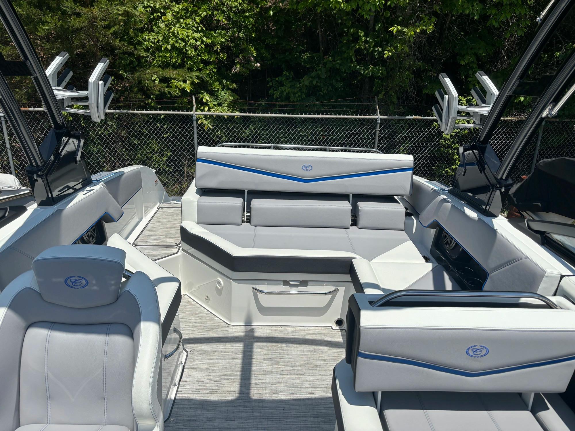 2024 Cobalt R4 Surf Bowrider for sale - YachtWorld