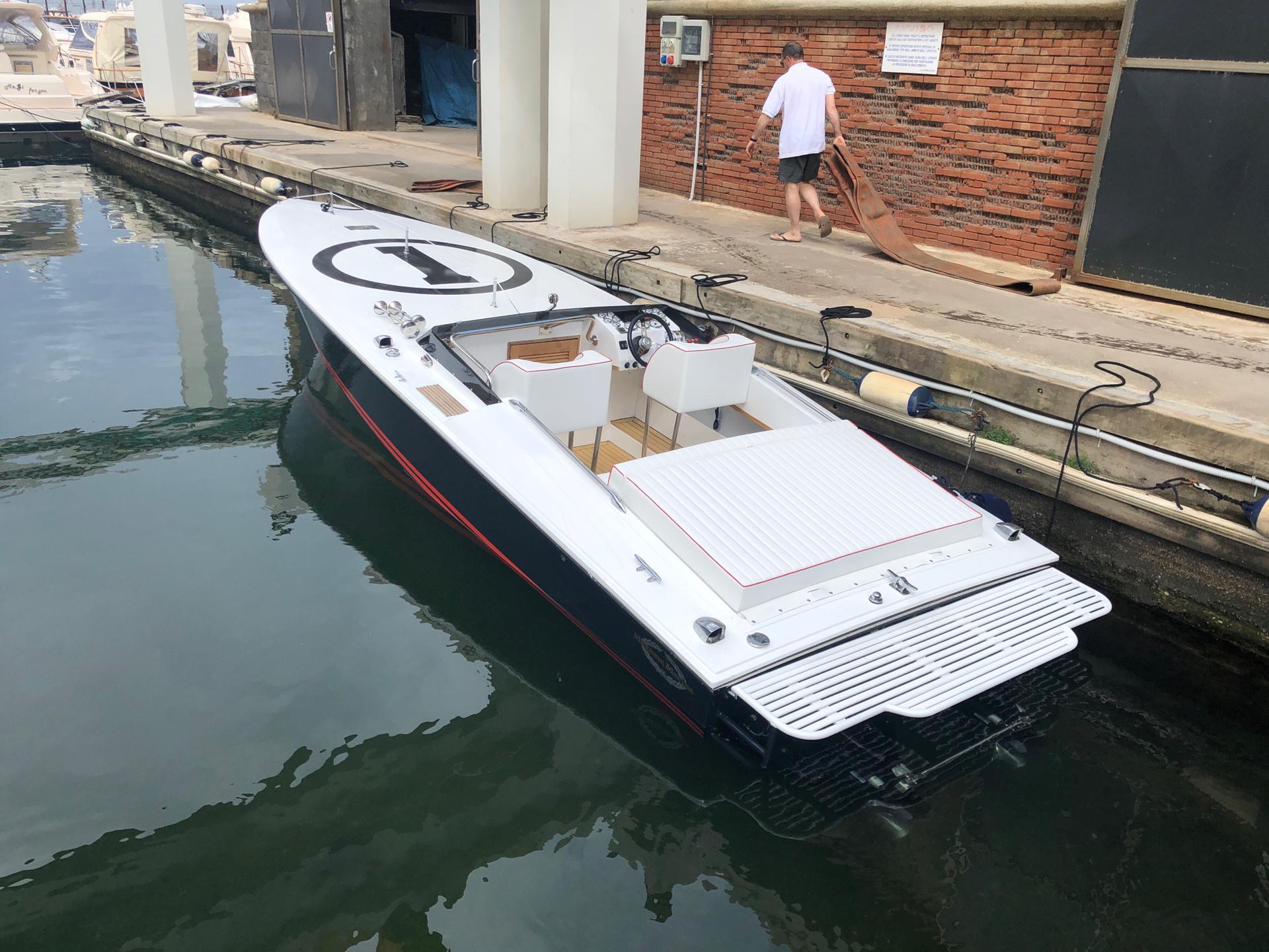 Magnum 27 8m 1976, Sportboote und Speedboote - Napoli | Boot24