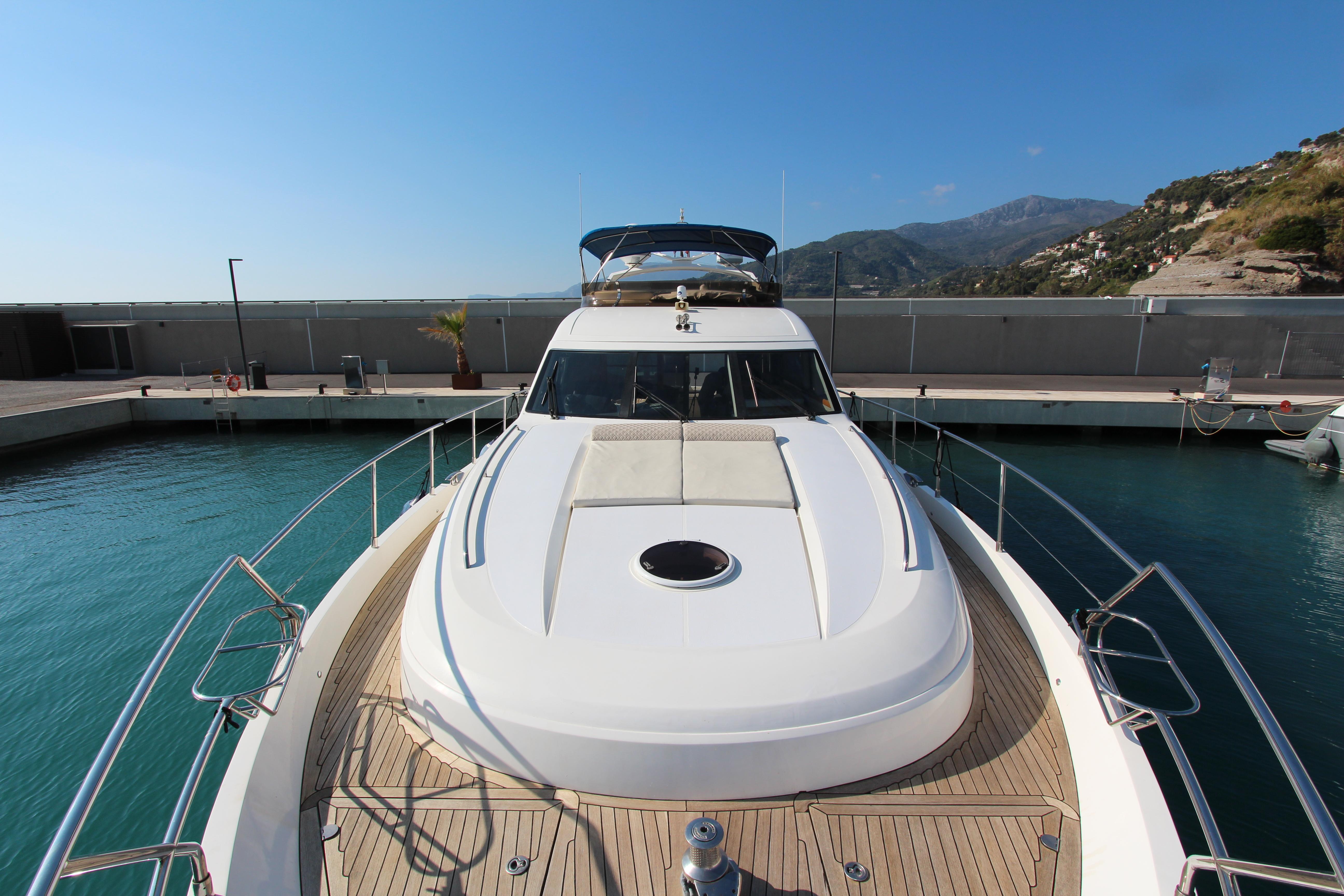 2007 Princess 67 Flybridge Flybridge for sale - YachtWorld
