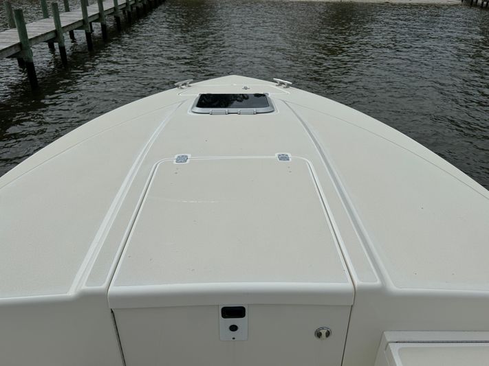 2004 Intrepid 32 CUDDY Center Console for sale - YachtWorld