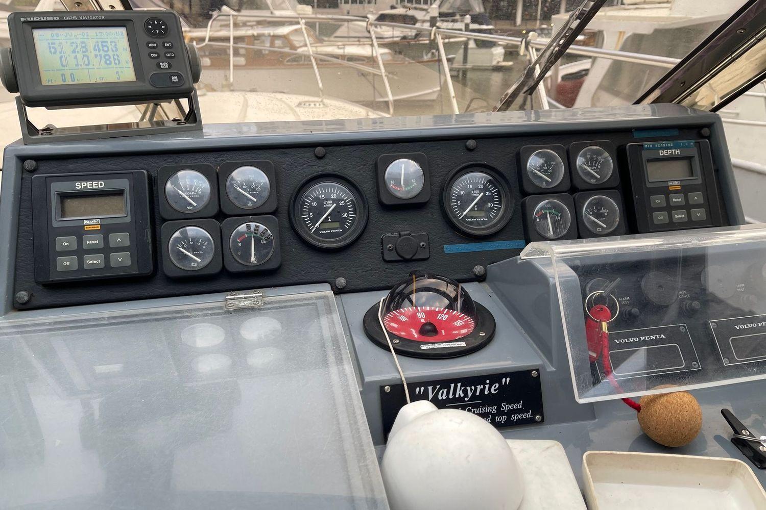 1991 Princess 36 Riviera Flybridge for sale - YachtWorld