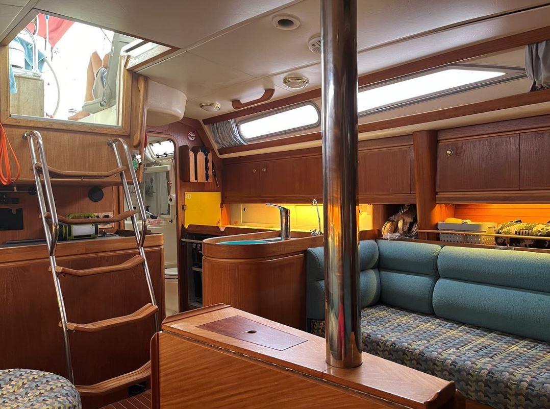 1992 Moody 38cc Centre Cockpit for sale - YachtWorld