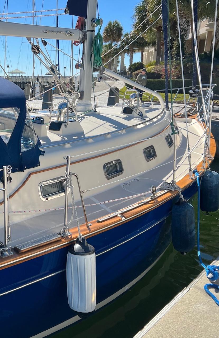1999 Island Packet 380 Cruiser for sale - YachtWorld