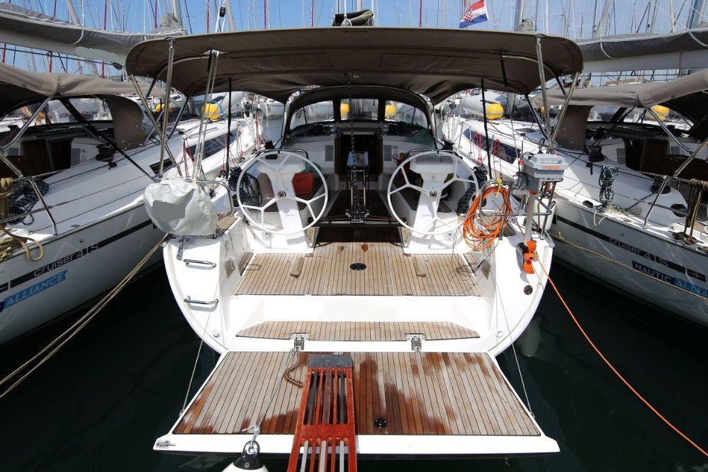 Bavaria 41S Cruiser | 13m | 2017 | Boats and Outboards