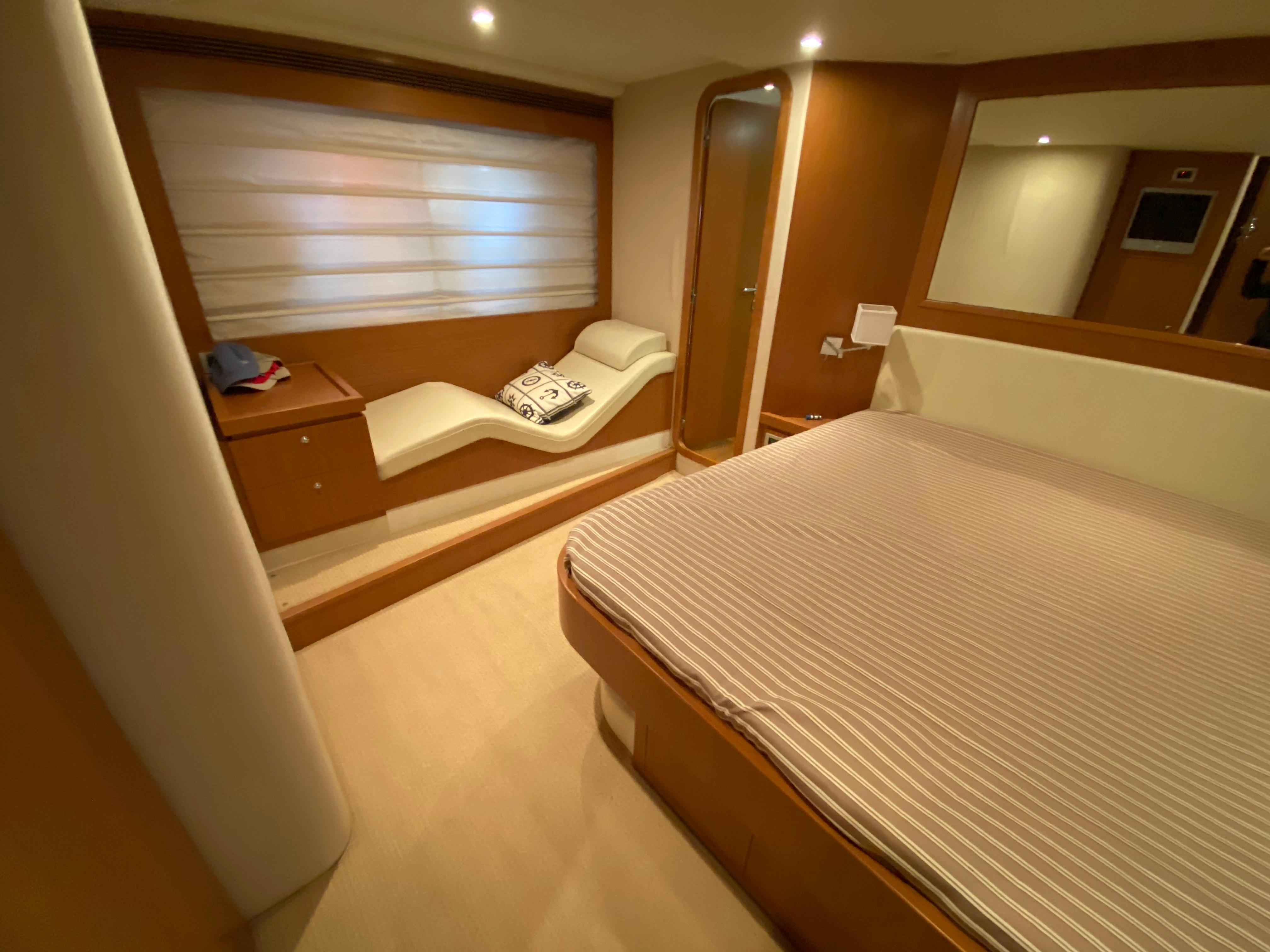 2008 Ferretti Yachts 592 Cruiser for sale - YachtWorld