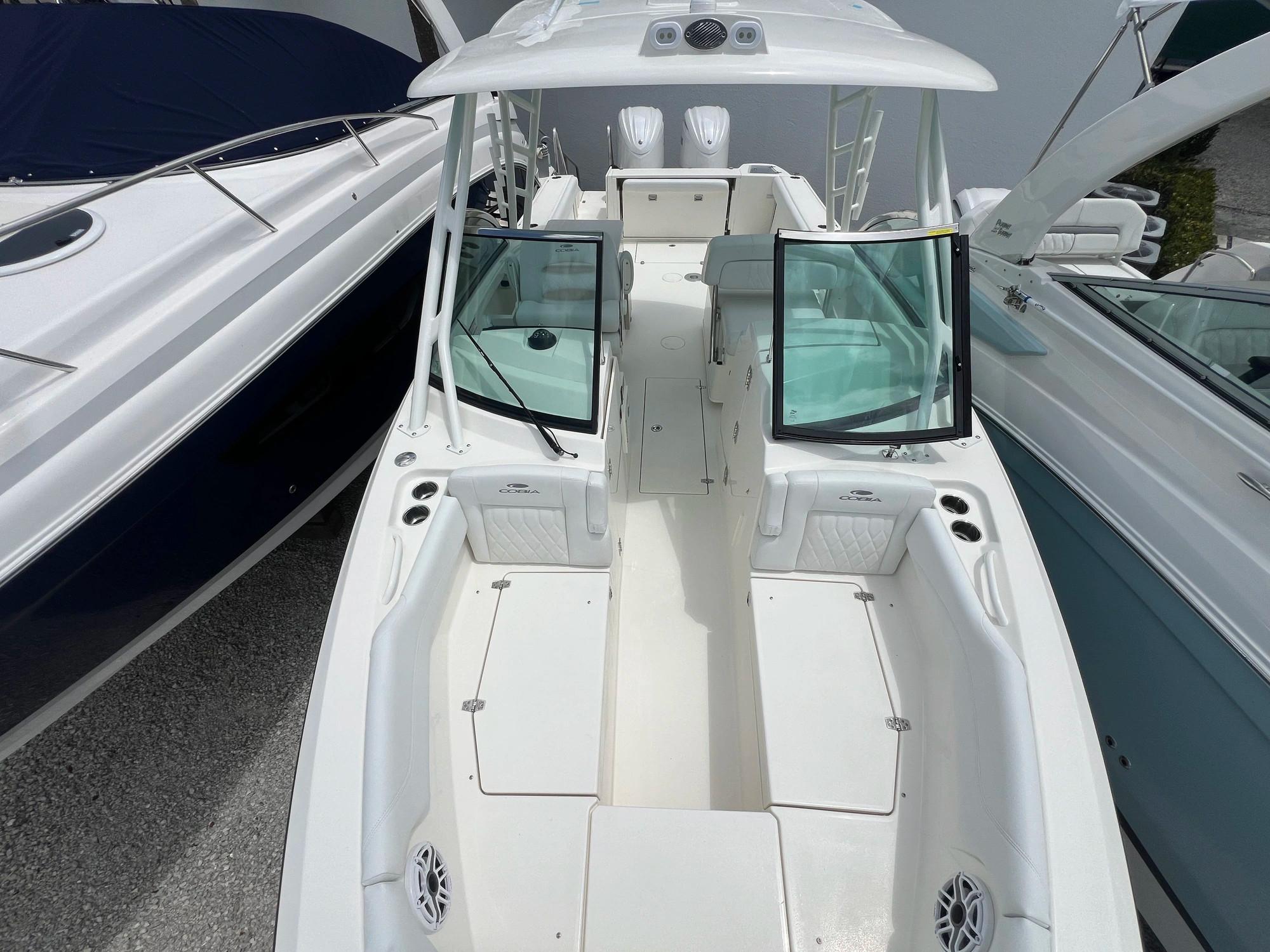 2024 Cobia 280 DC Dual Console til salgs- YachtWorld