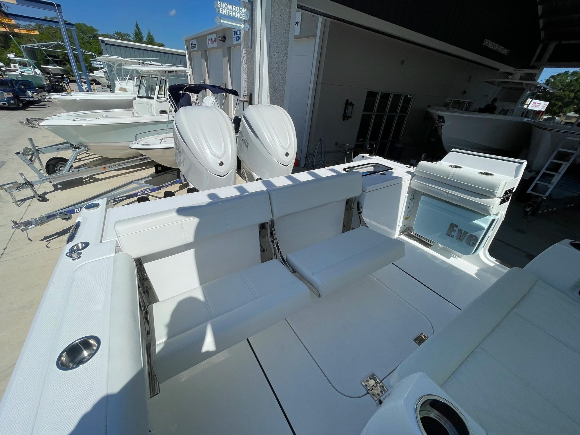 2024 Everglades 335 CC Center Console for sale - YachtWorld