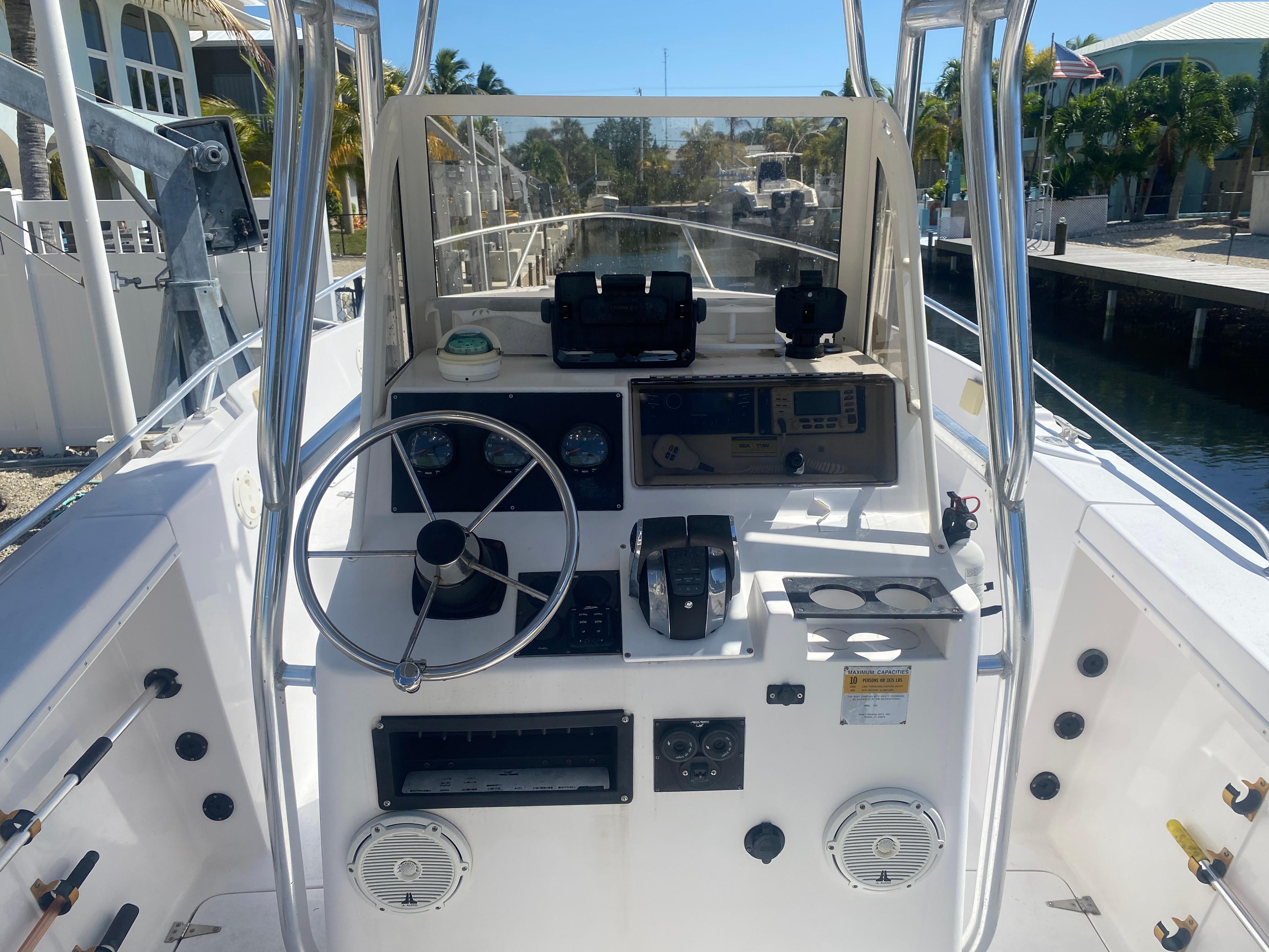 1997 Mako 252 Center Console Centre Console for sale - YachtWorld