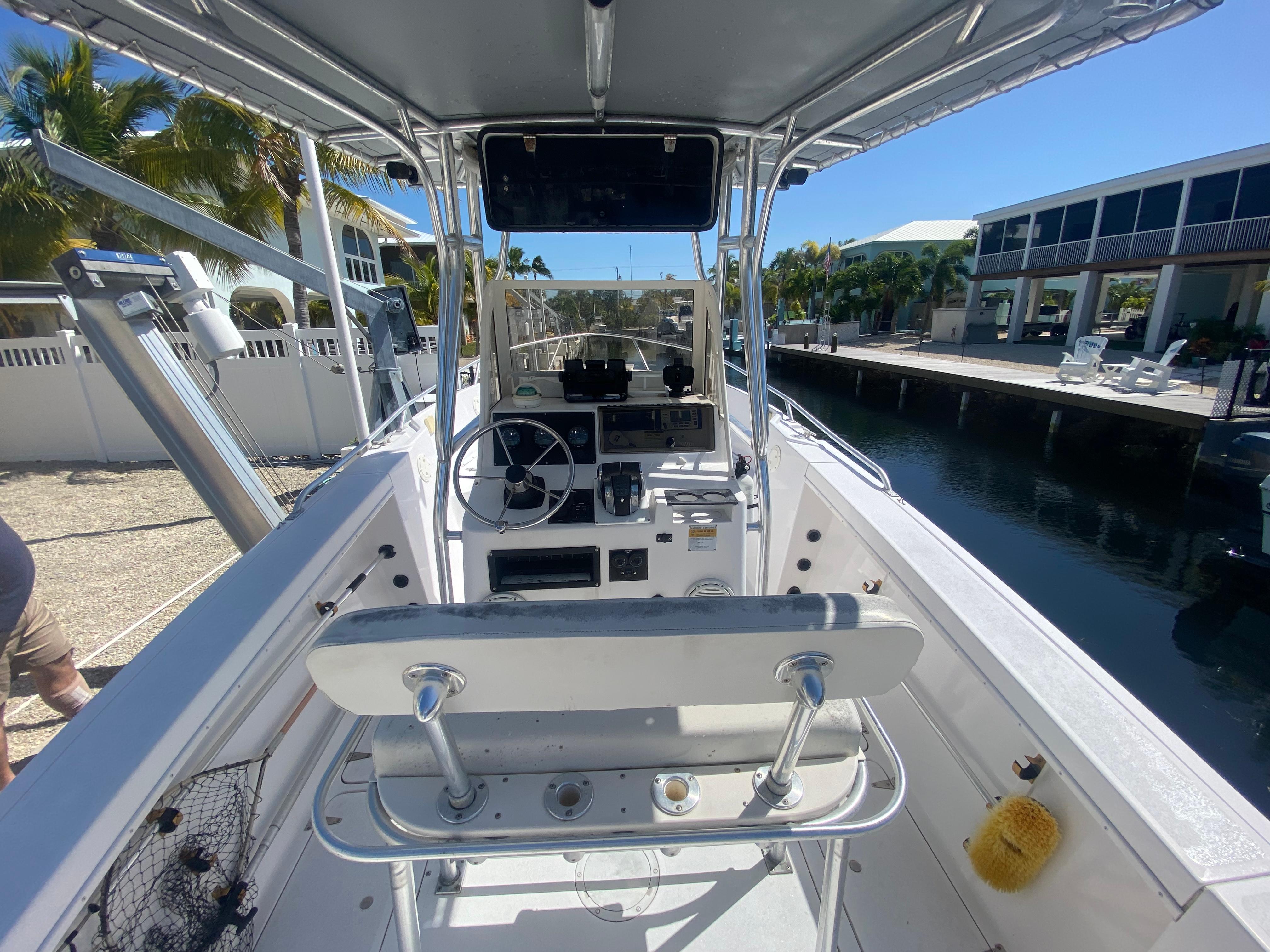 1997 Mako 252 Center Console Centre Console for sale - YachtWorld