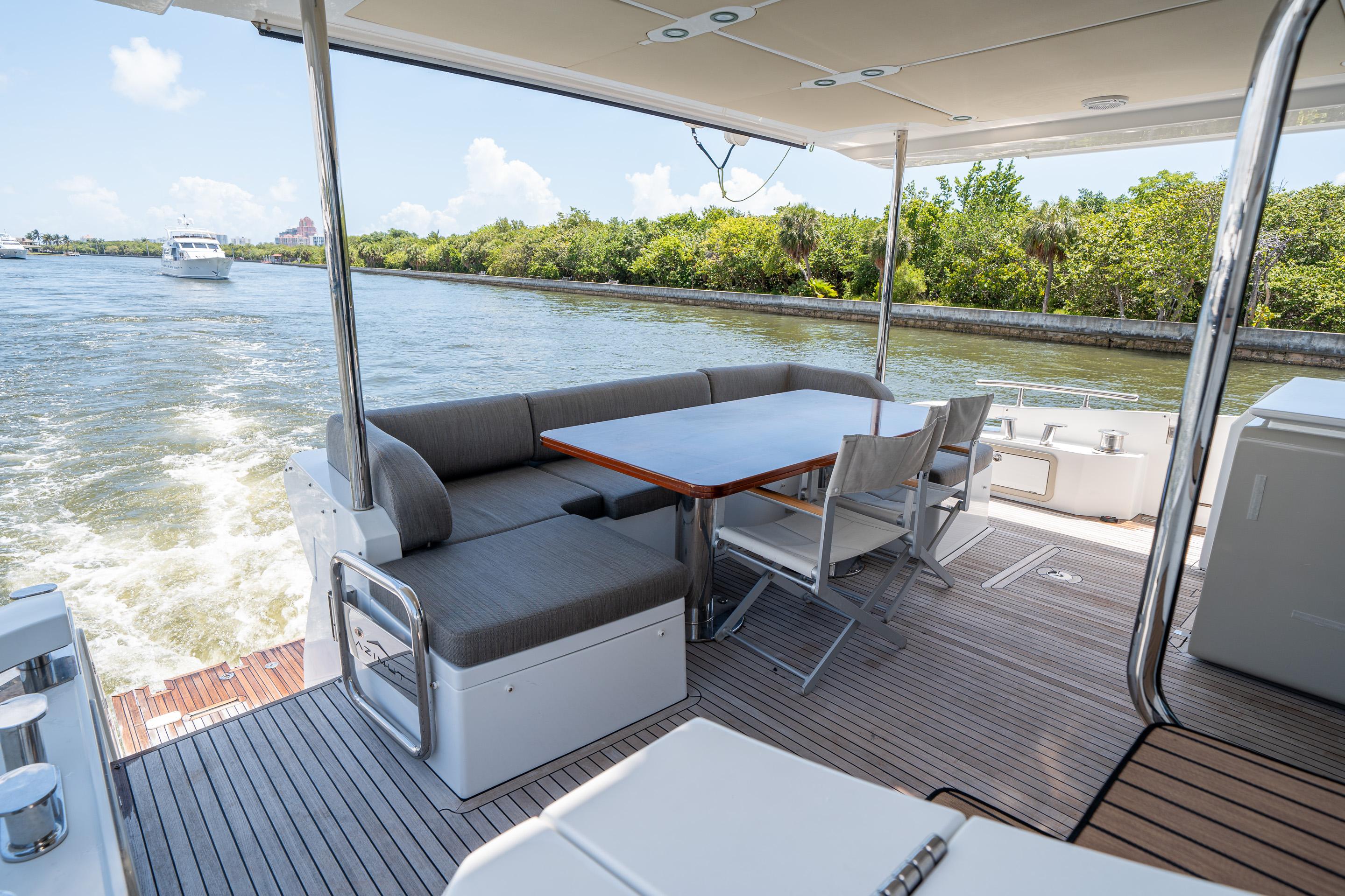 2017 Azimut 72 FLY Motor Yachts for sale - YachtWorld