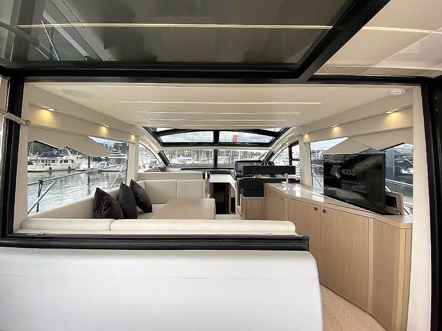 2019 Sunseeker 50 Predator Express Cruiser for sale - YachtWorld