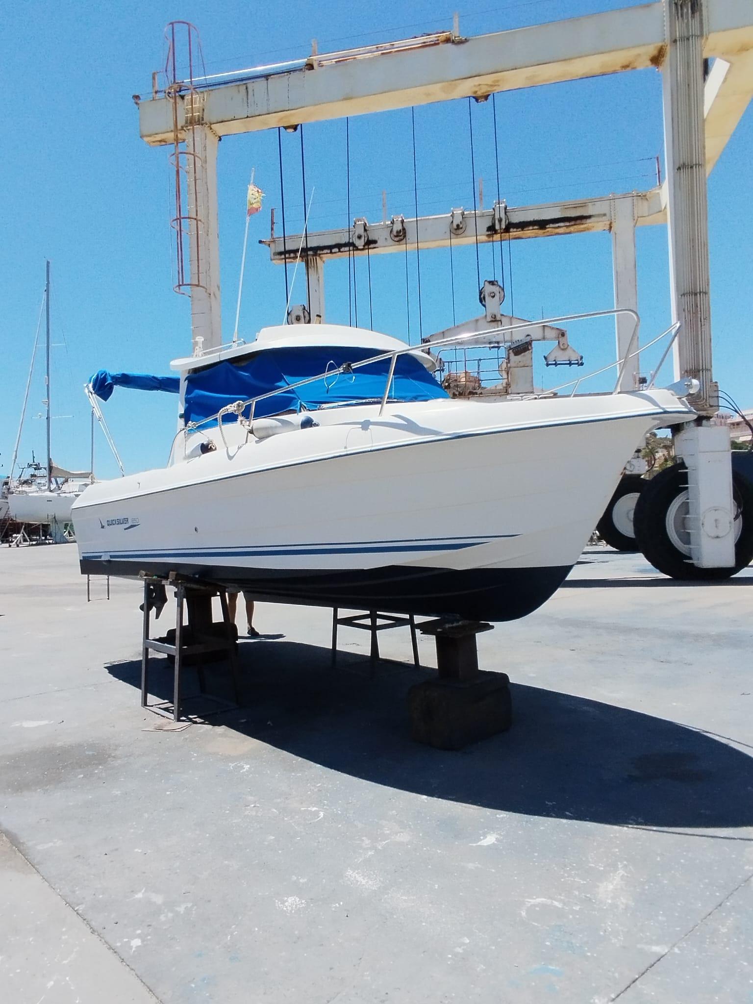 Barcos a motor Quicksilver 650 Weekend de ocasión en venta - TopBarcos.com