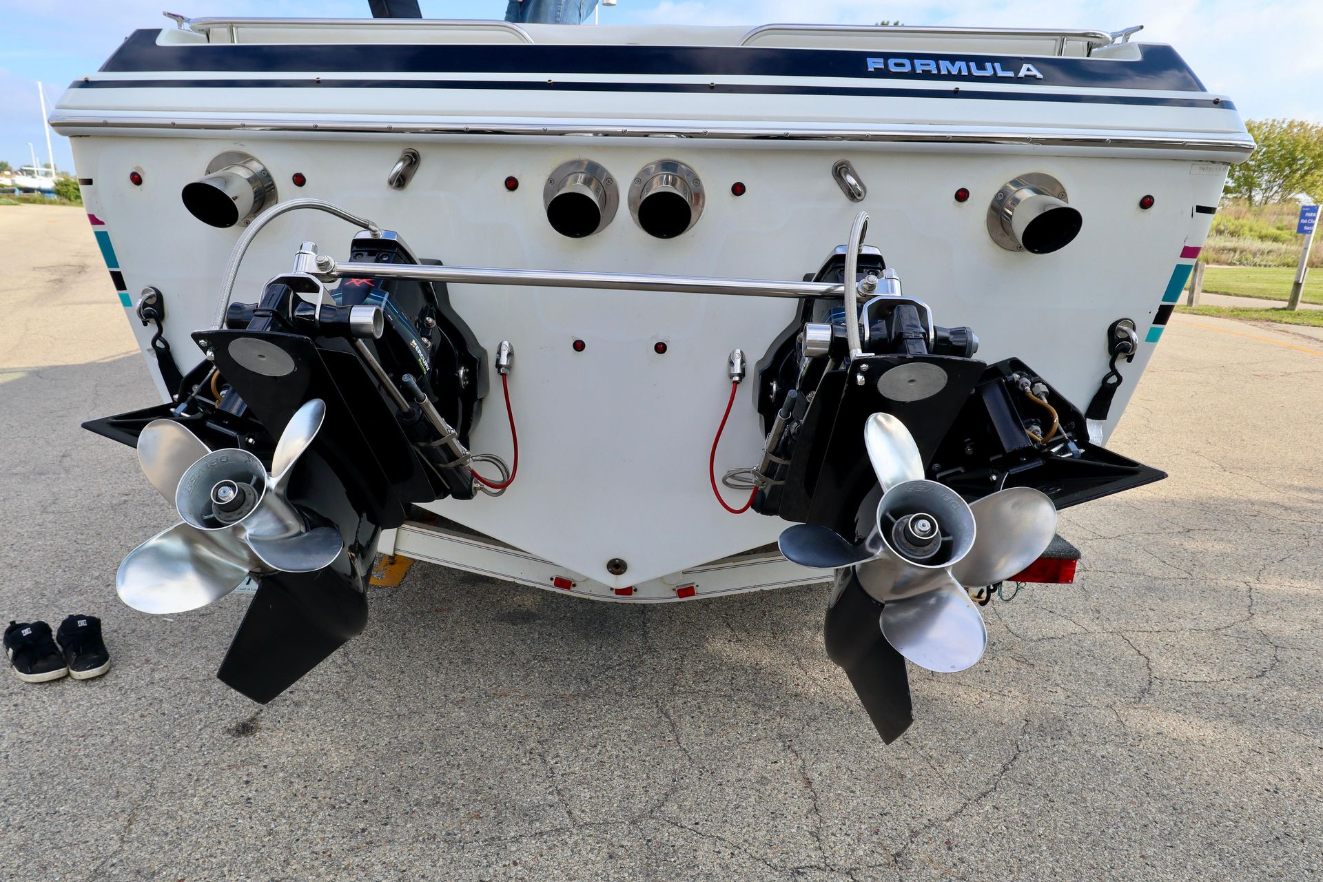 1992 Formula 357 SR-1 - Weber Yachts